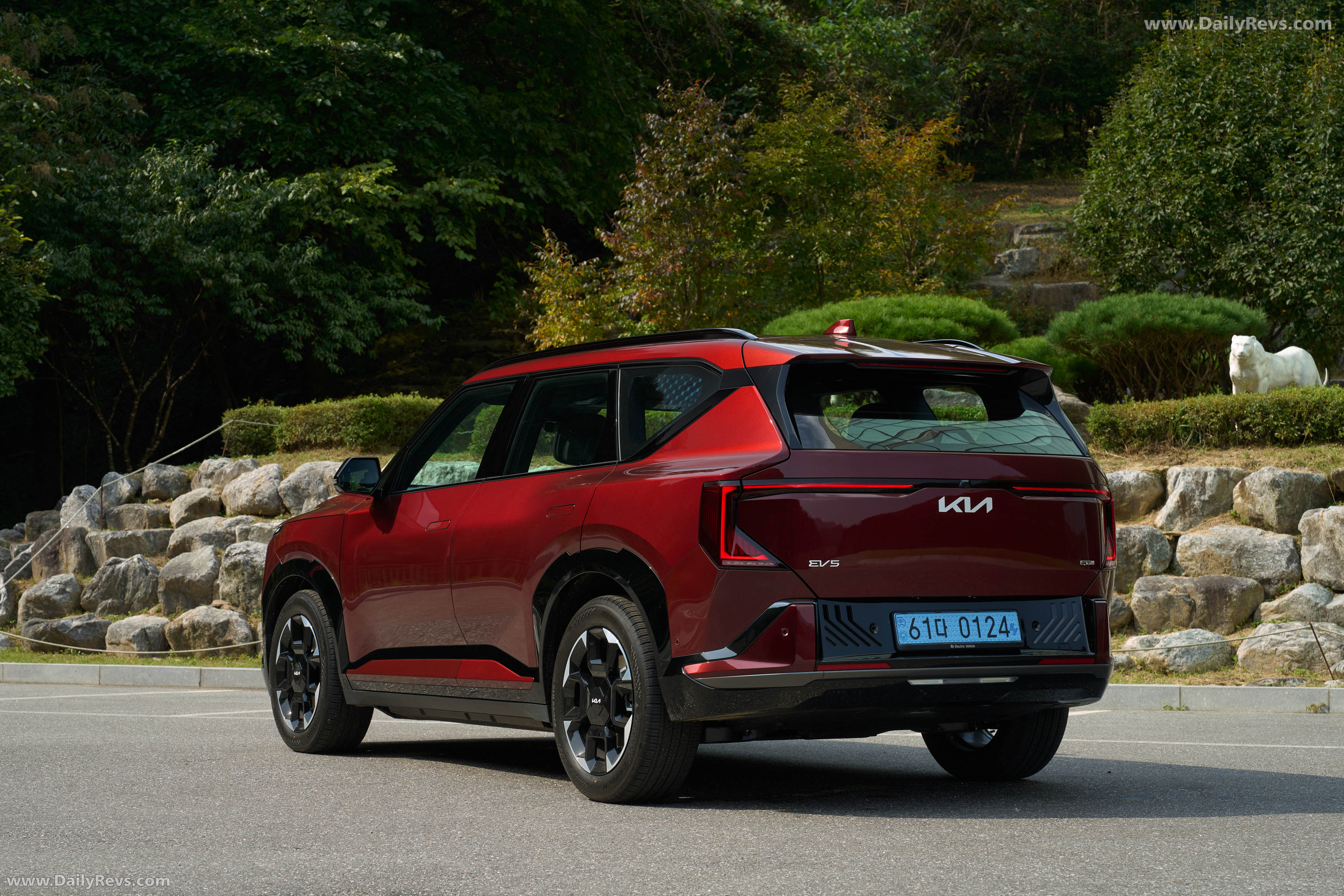 2026 Kia EV5 GT-Line Magma Red - Kia Expands The Brand's Global EV ...