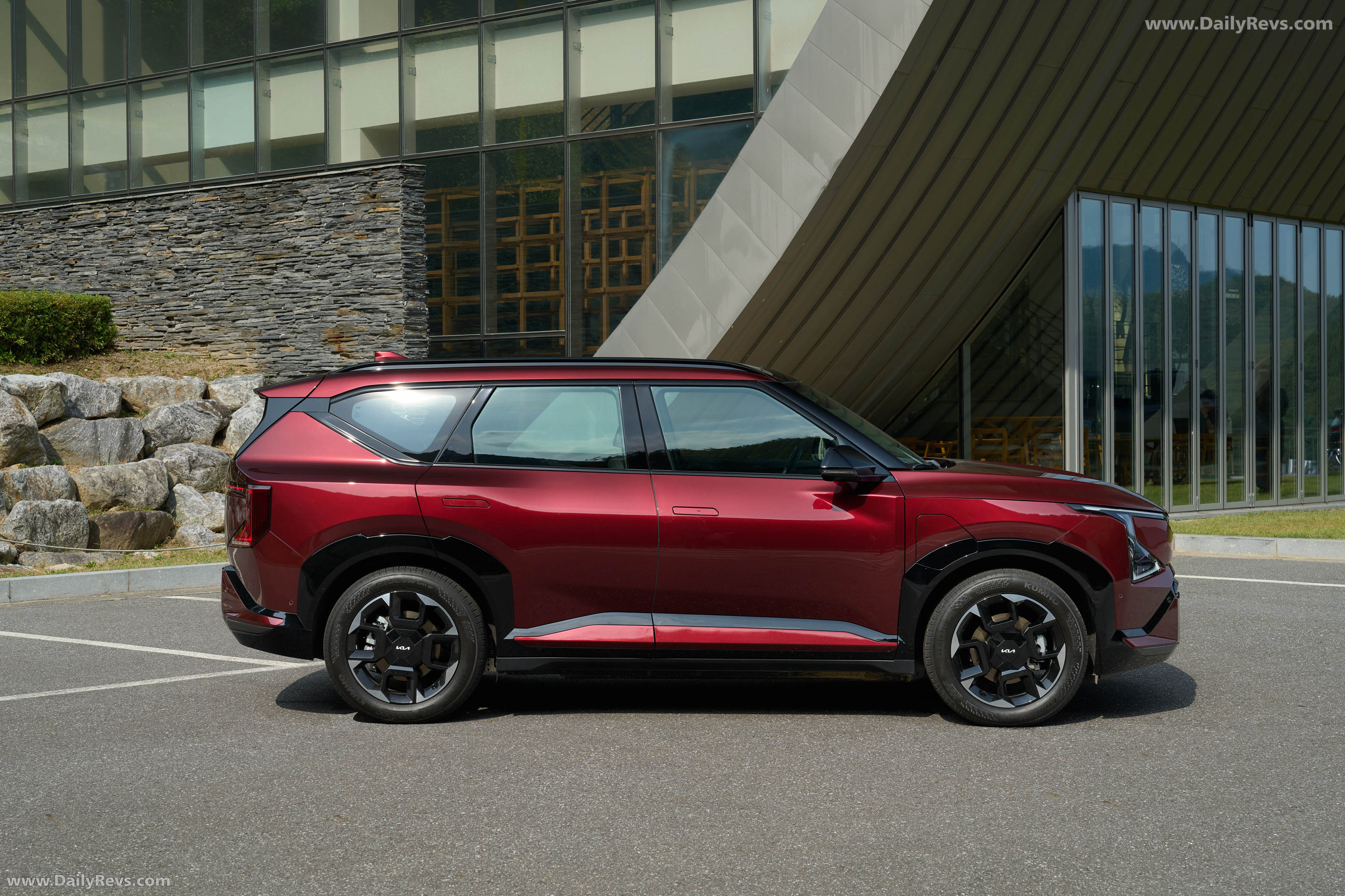 2026 Kia EV5 GT-Line Magma Red - Kia Expands The Brand's Global EV ...