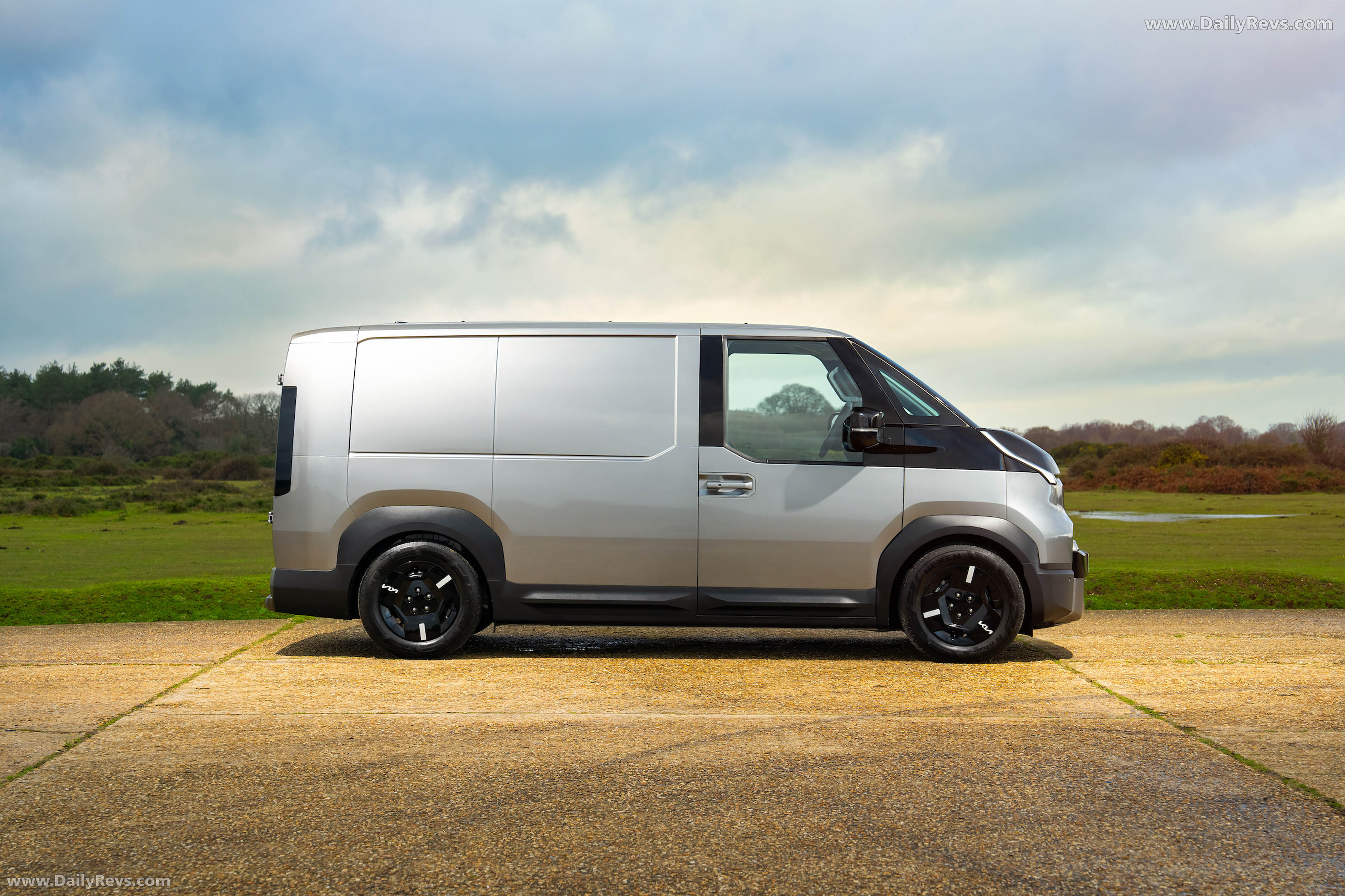 2026 Kia PV5 Cargo UK Version - A Practical EV Van with a Modern Edge ...