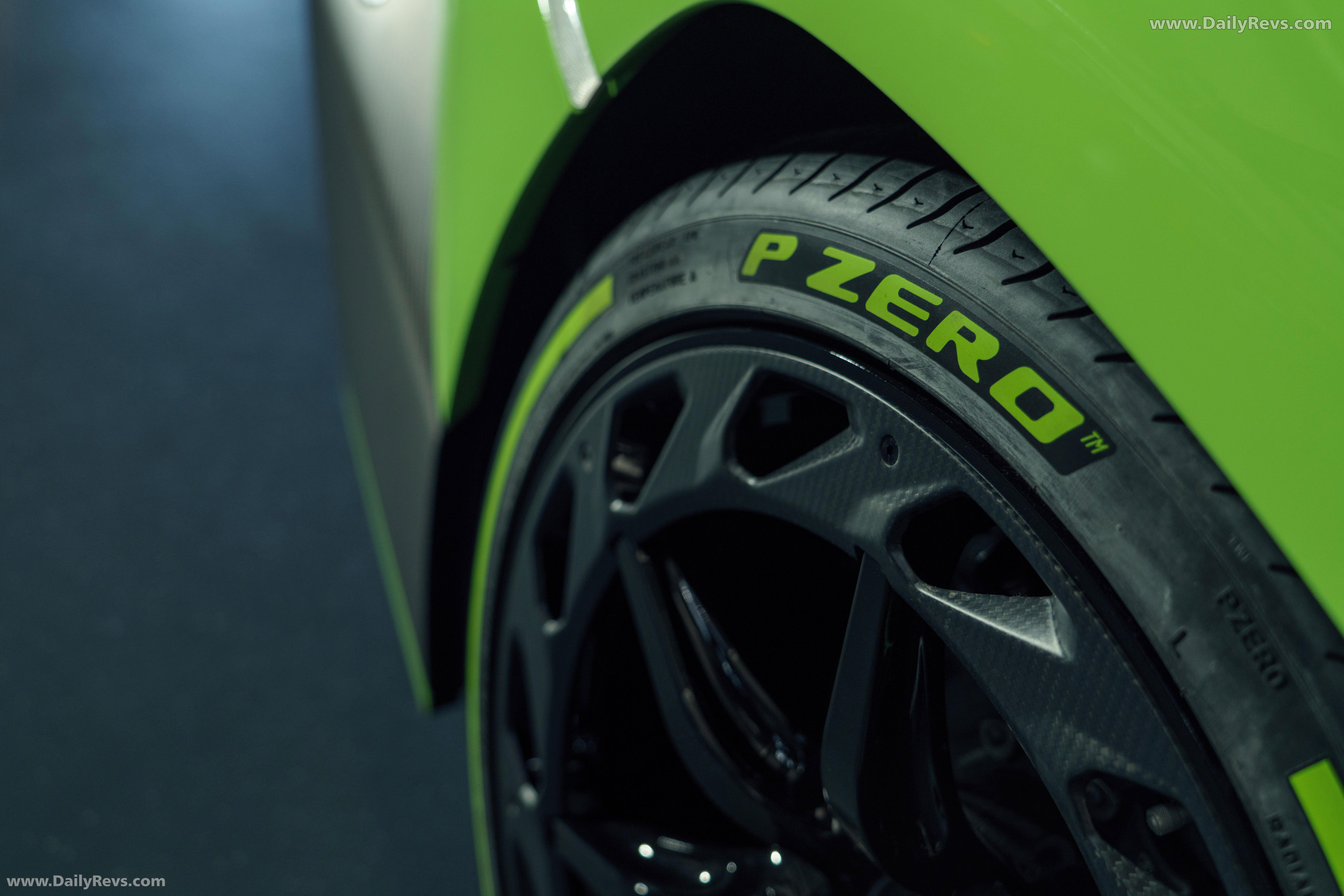 2014 Lamborghini Veneno Roadster: Open-Top Racing Prototype Brought to ...