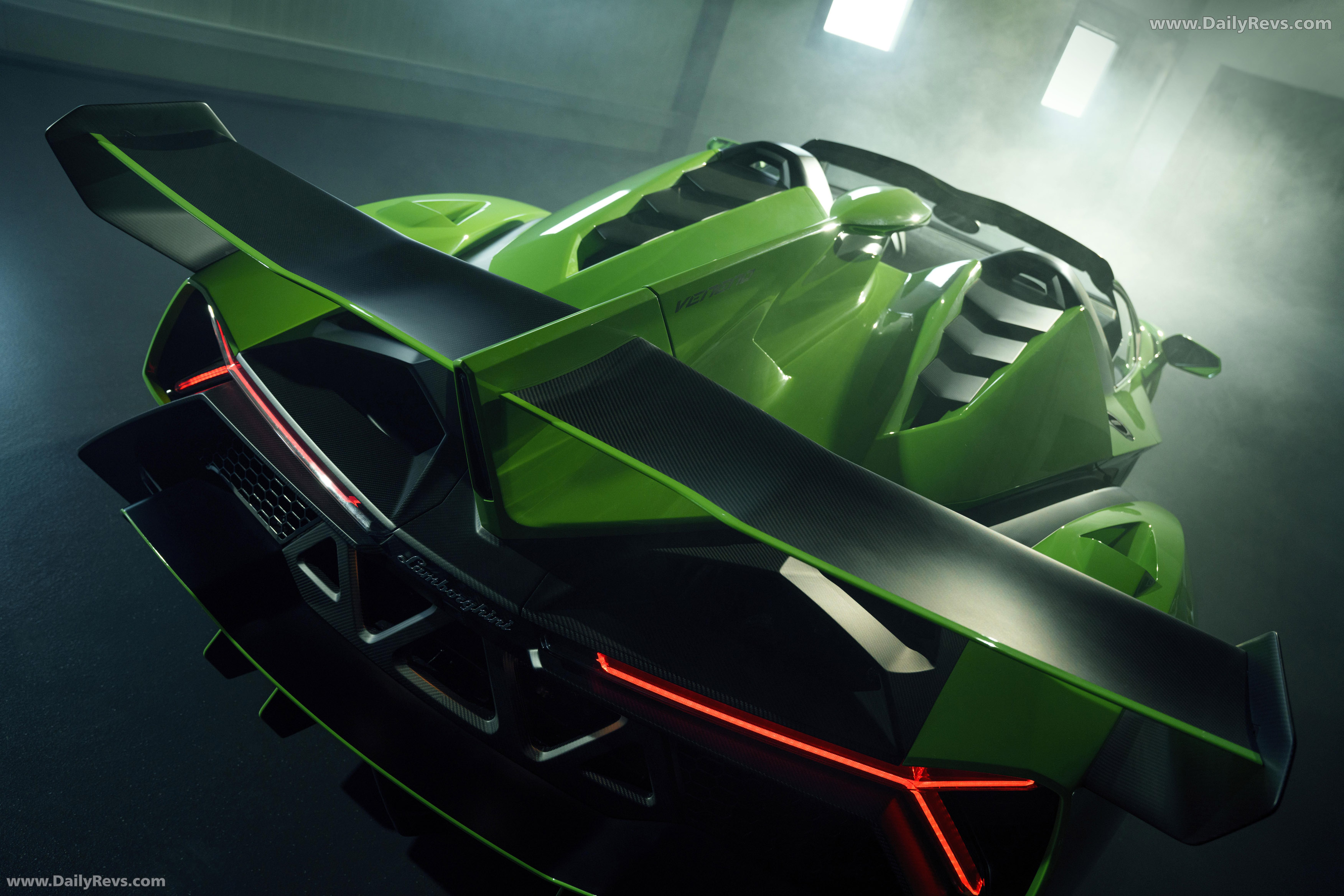2014 Lamborghini Veneno Roadster: Open-Top Racing Prototype Brought to ...