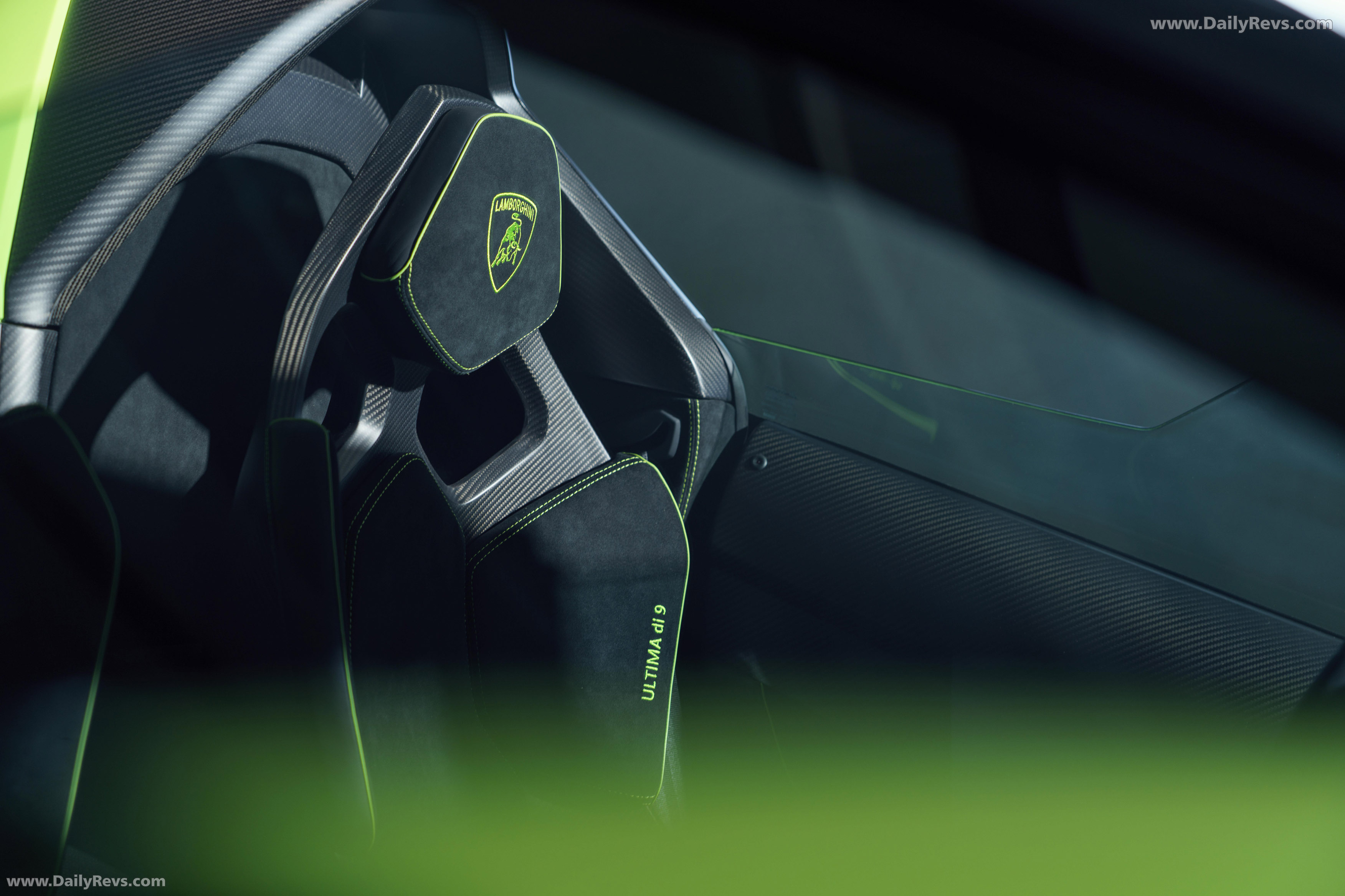 2014 Lamborghini Veneno Roadster: Open-Top Racing Prototype Brought to ...
