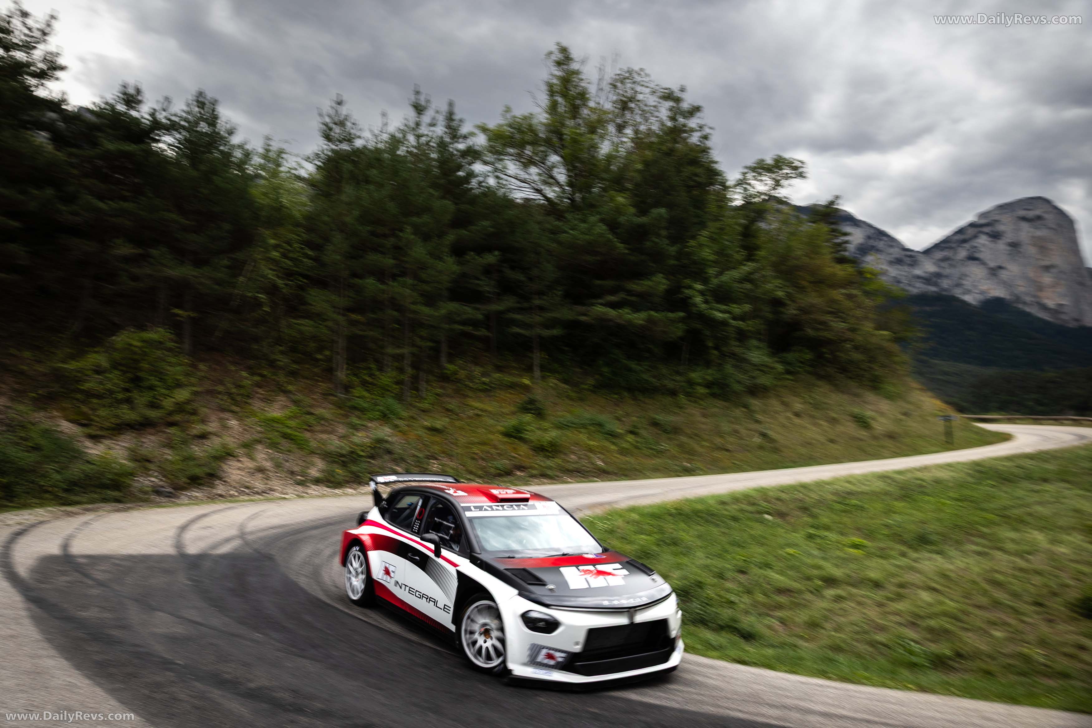 2026 Lancia Ypsilon Rally2 HF Integrale - Signals a True Motorsport ...