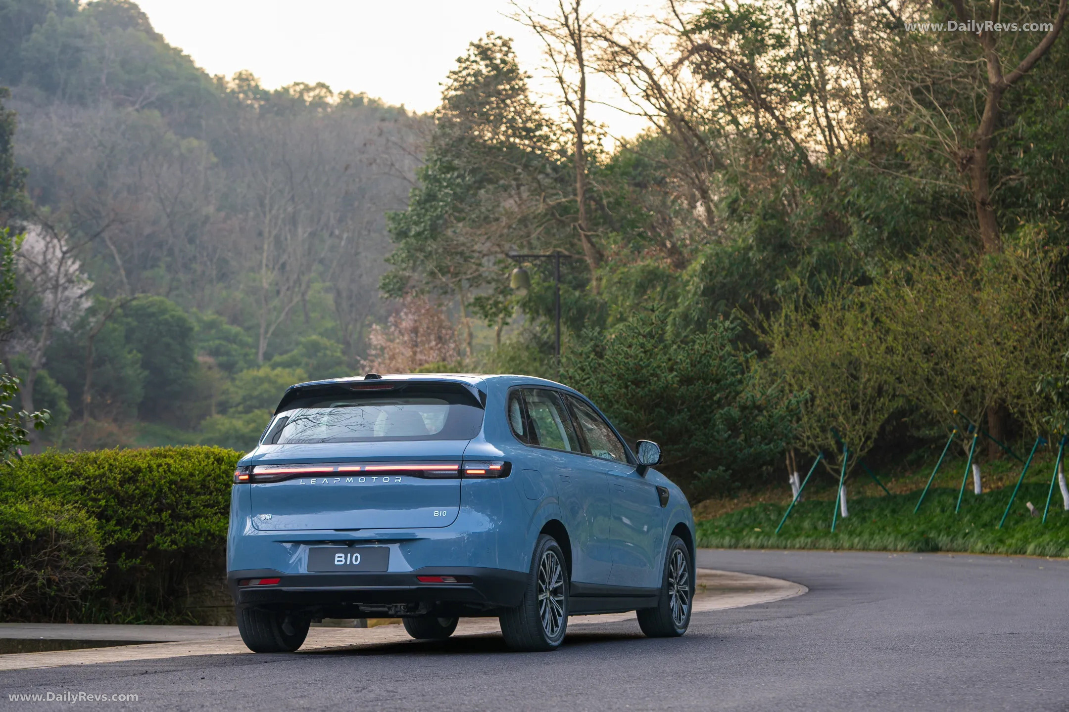 2025 Leap motor B10 European Version - Compact Electric SUV With LiDAR ...