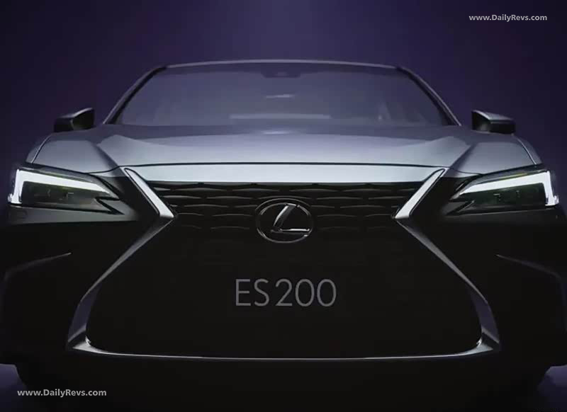 Lexus ES 200 Moon Shadow Edition sedan wears a Maybach-style two-tone ...