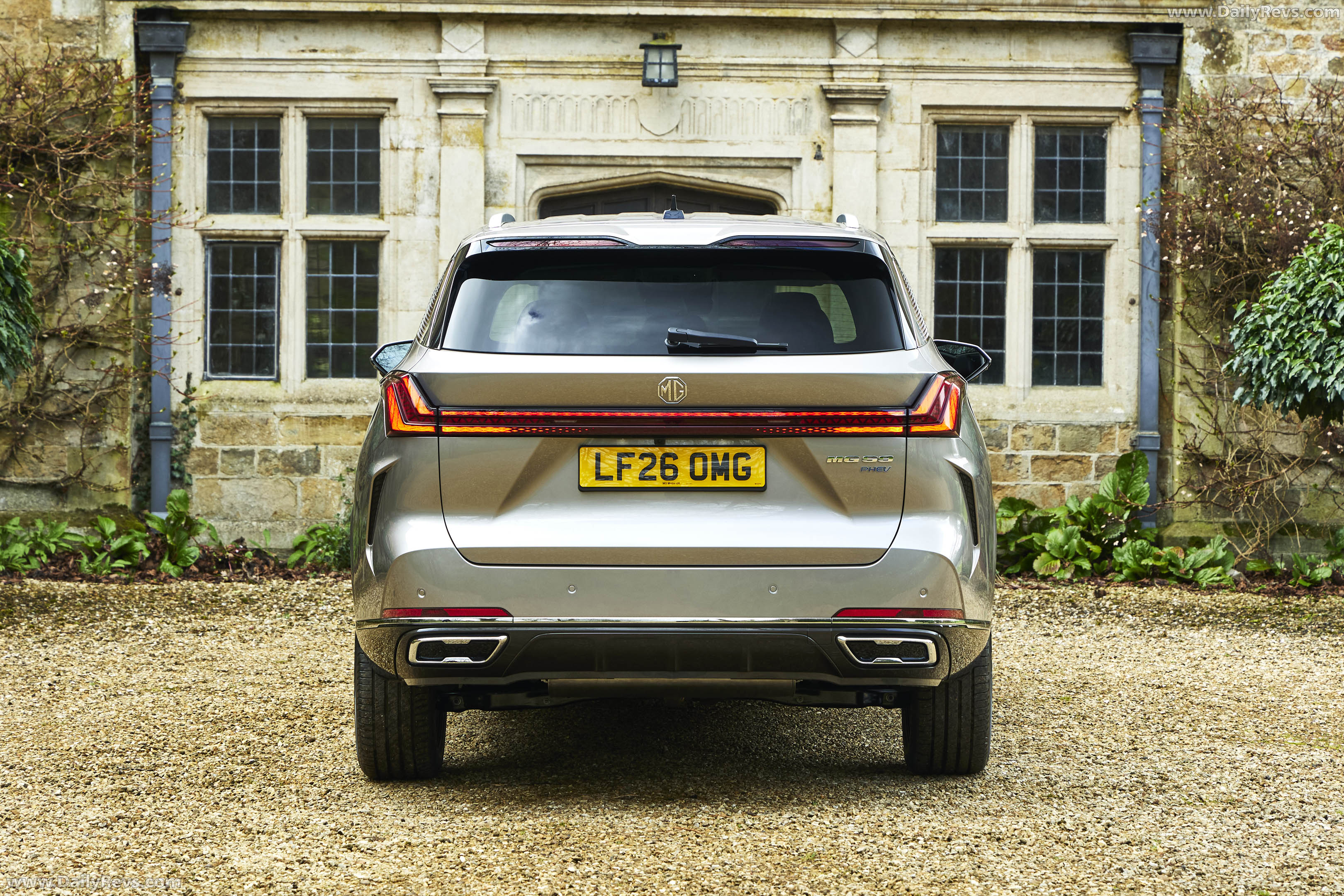 2026 MG S9 PHEV Brings Seven Seat Flexibility - DailyRevs