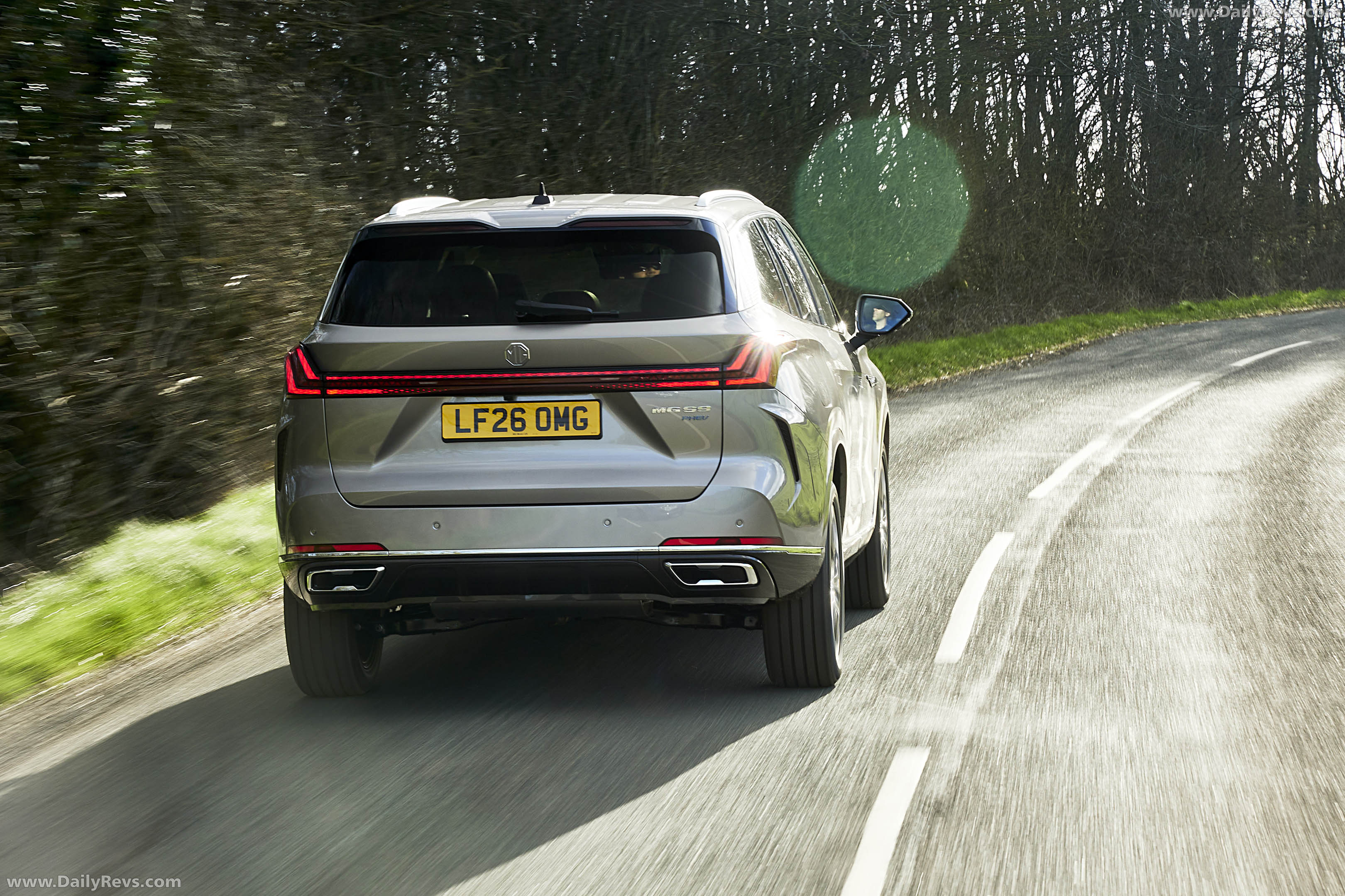 2026 MG S9 PHEV Brings Seven Seat Flexibility - DailyRevs