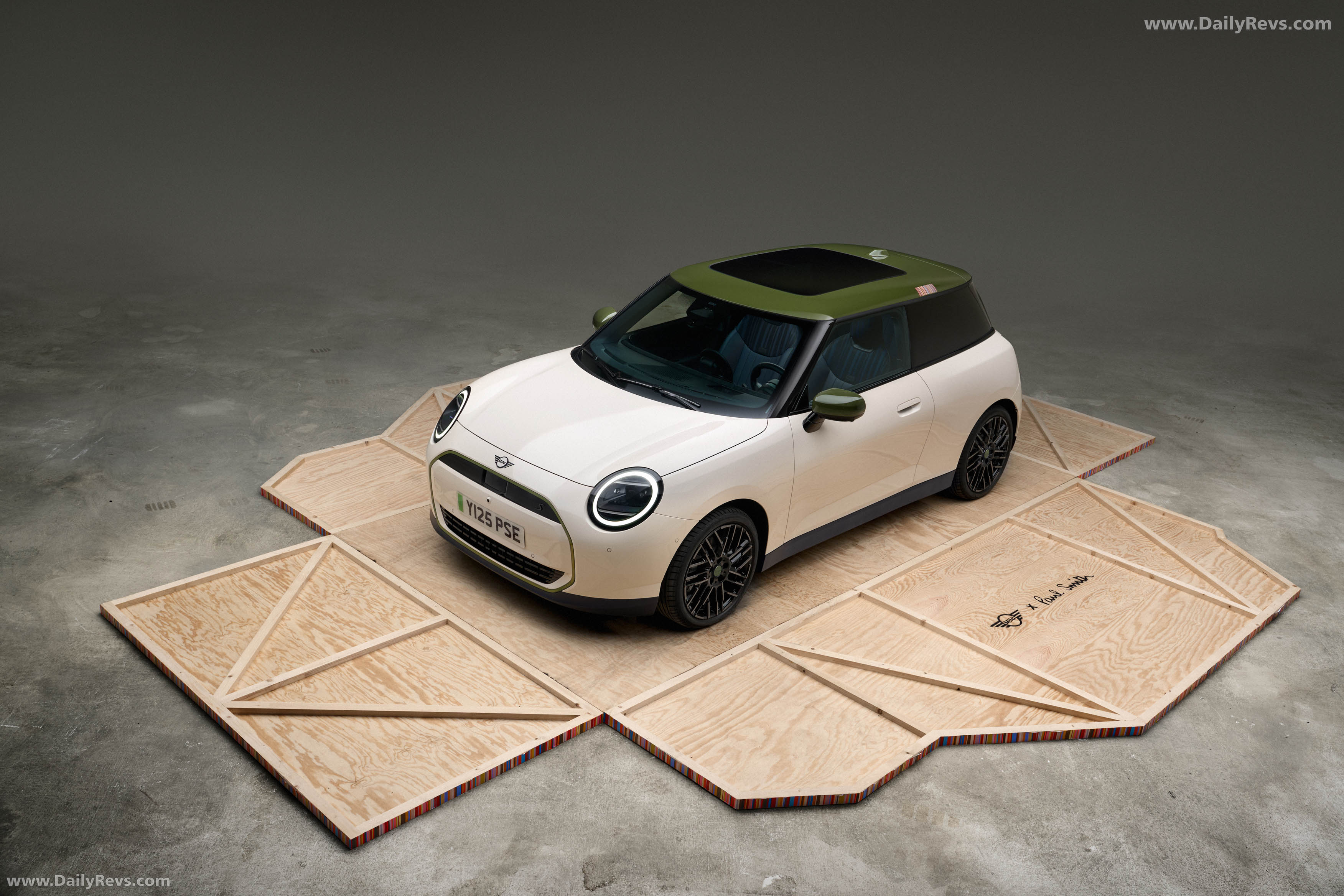 2026 Mini Paul Smith Edition - British Craft with a Modern Edge - DailyRevs