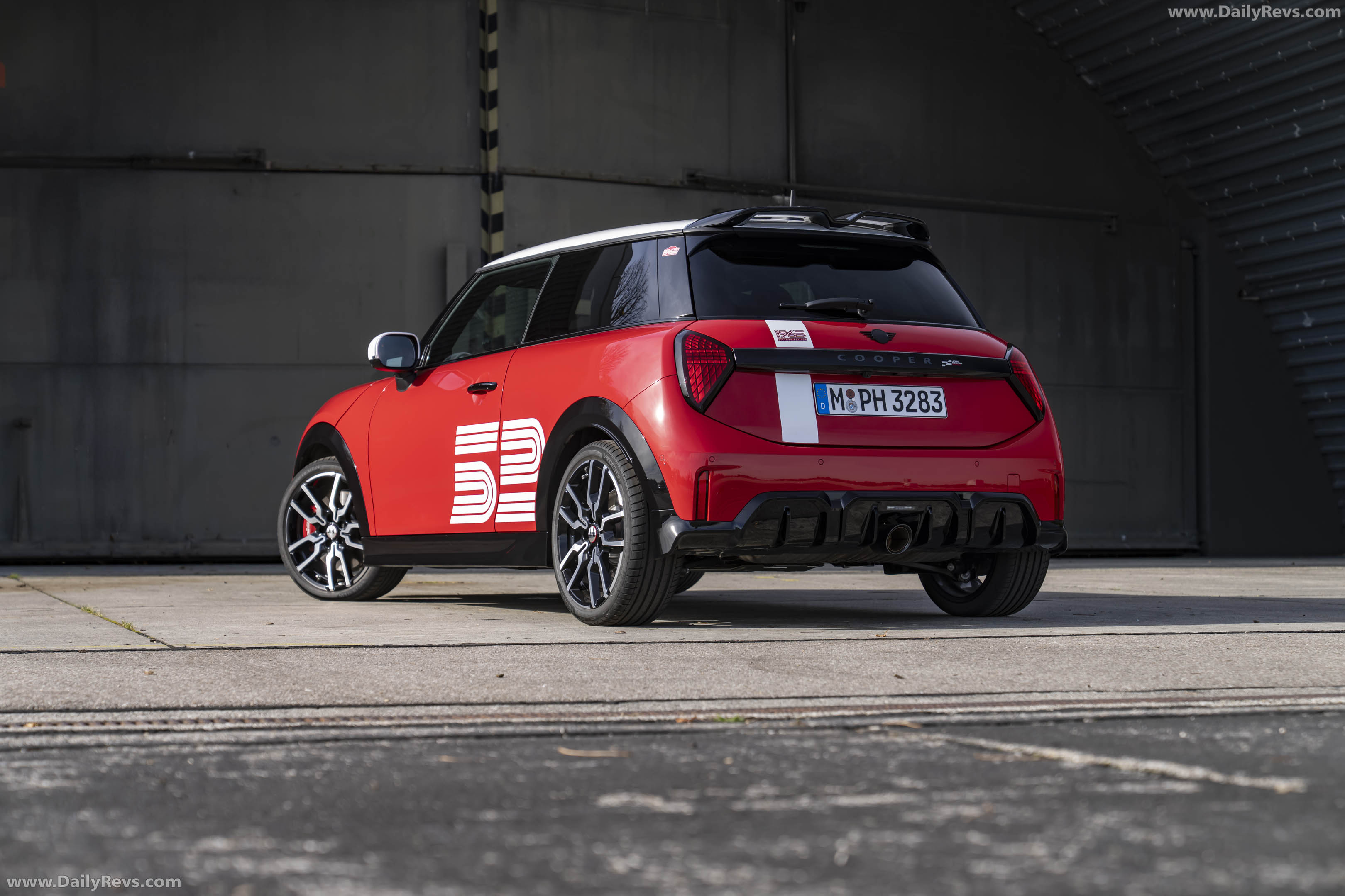 MINI JCW 1965 Victory Edition creates a stylish statement and maintains ...