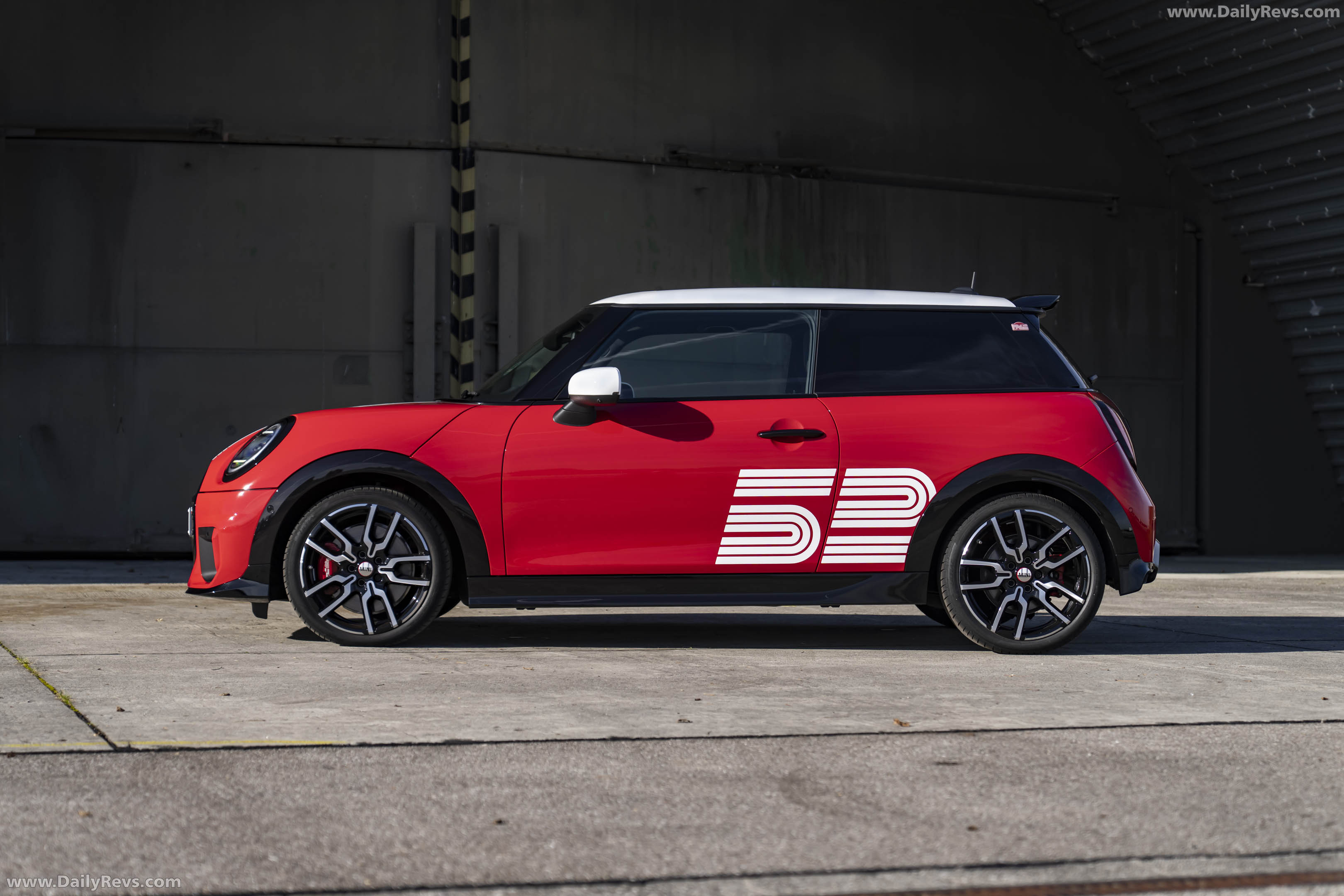 MINI JCW 1965 Victory Edition creates a stylish statement and maintains ...