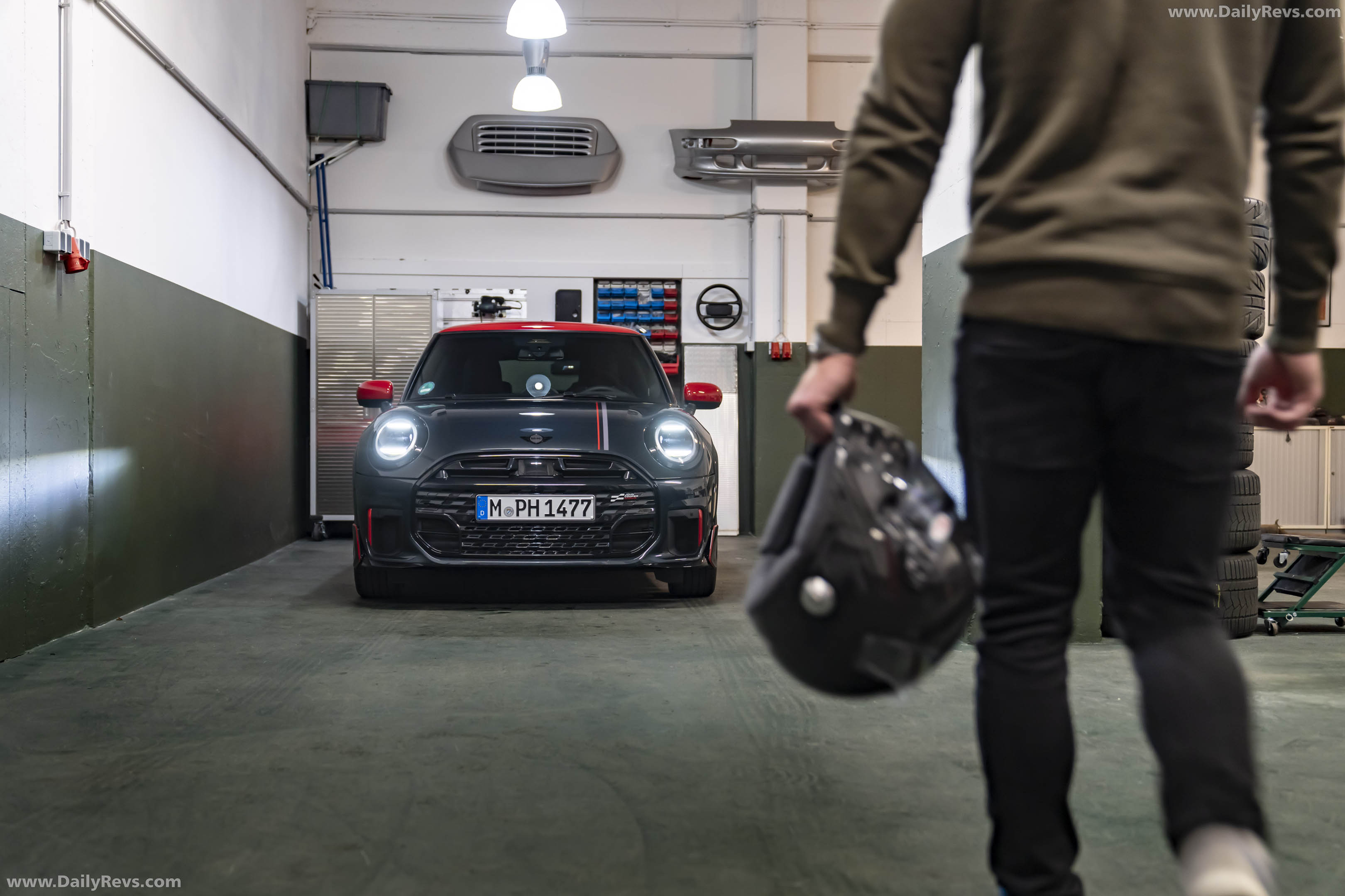 A limited edition model that recreates the MINI JOHN COOPER WORKS GP ...