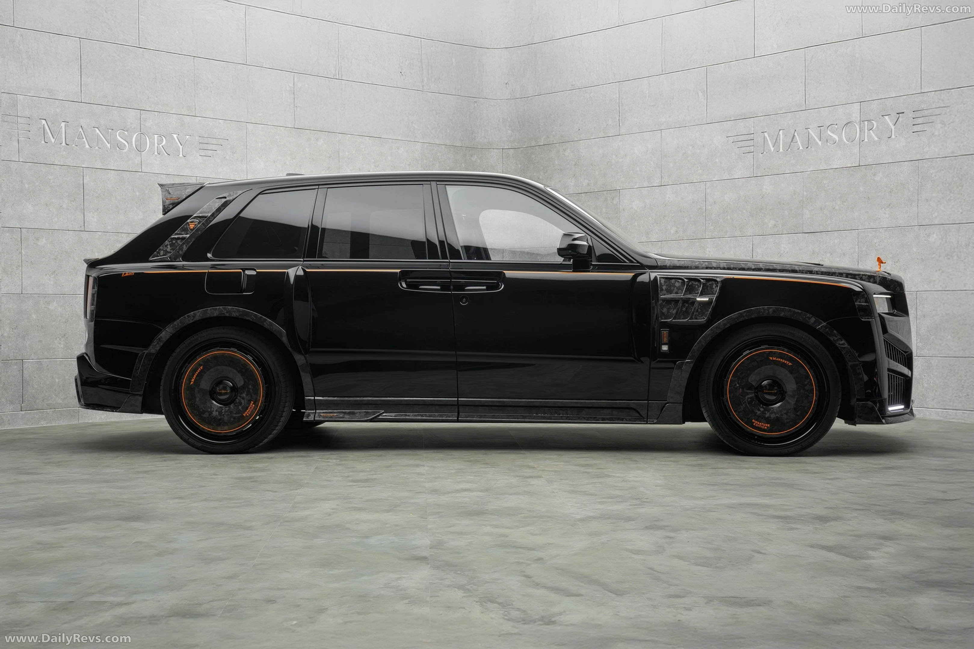 Mansory Cullinan Emperor Signature - widebody luxury SUV with carbon ...