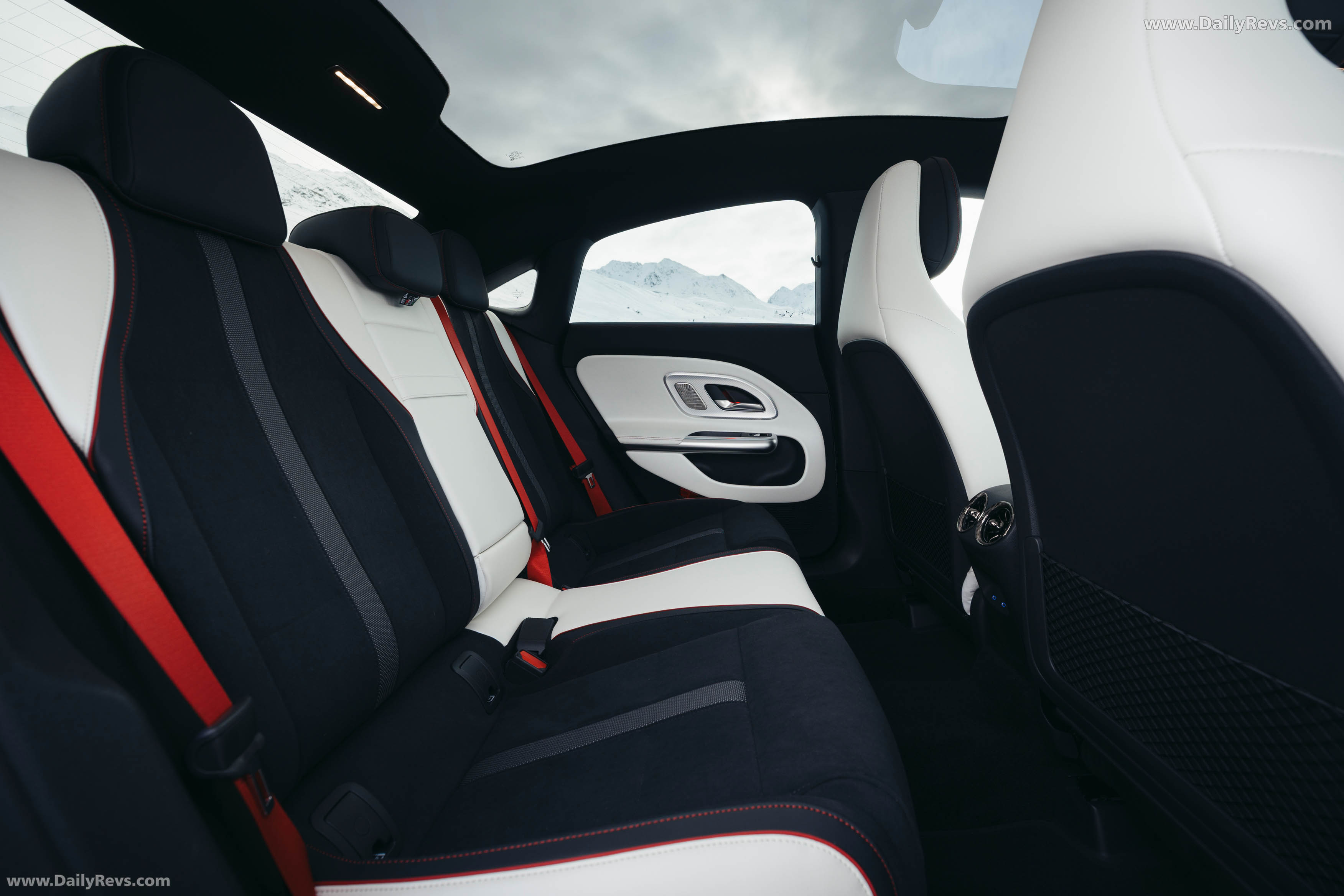 2026 Mercedes-Benz CLA EQ C118 Cirrus Silver: Next-Generation Compact ...