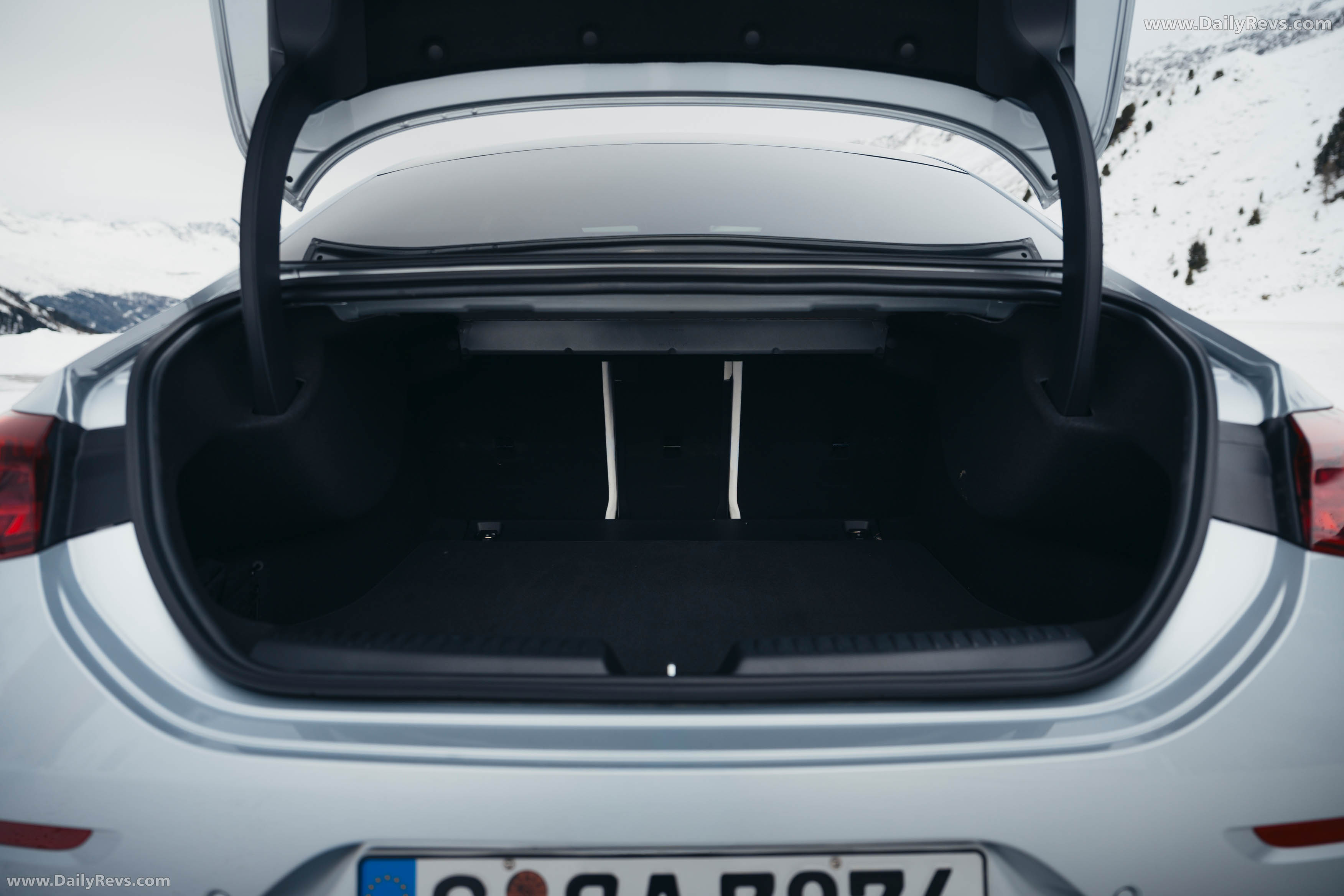 2026 Mercedes-Benz CLA EQ C118 Cirrus Silver: Next-Generation Compact ...