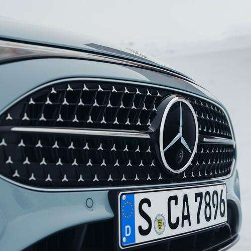 2026 Mercedes-Benz CLA EQ C118 Liquid Crystal Green: Next-Generation ...