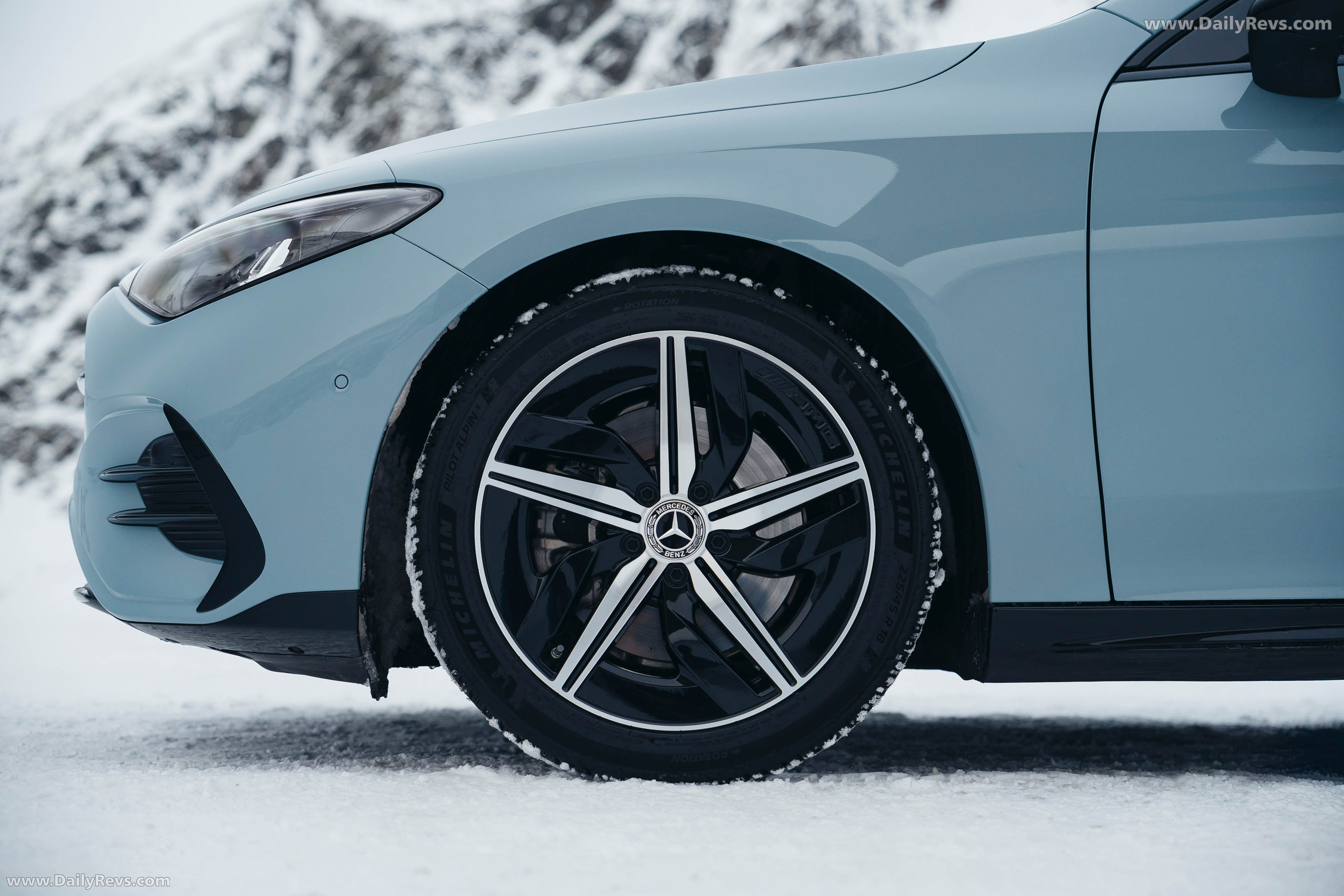 2026 Mercedes-Benz CLA EQ C118 Liquid Crystal Green: Next-Generation ...