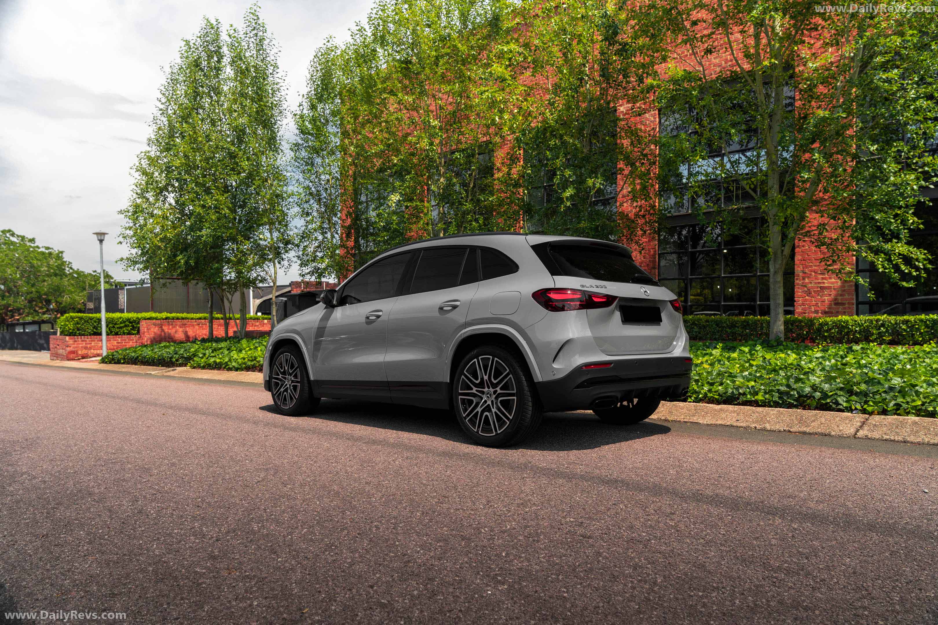 2025 Mercedes Benz GLA Night Edition Leans Into Contrast - DailyRevs