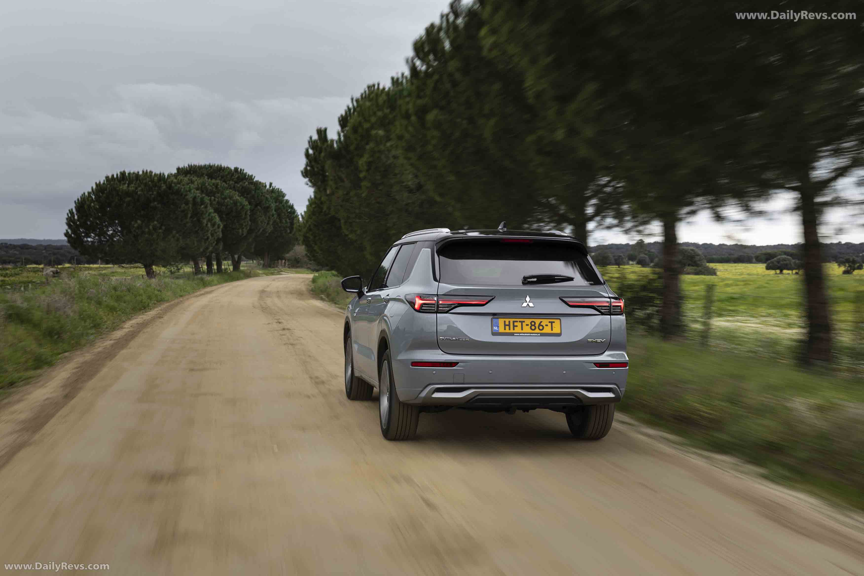 2025 Mitsubishi Outlander PHEV European Version - Mitsubishi Upgrades ...