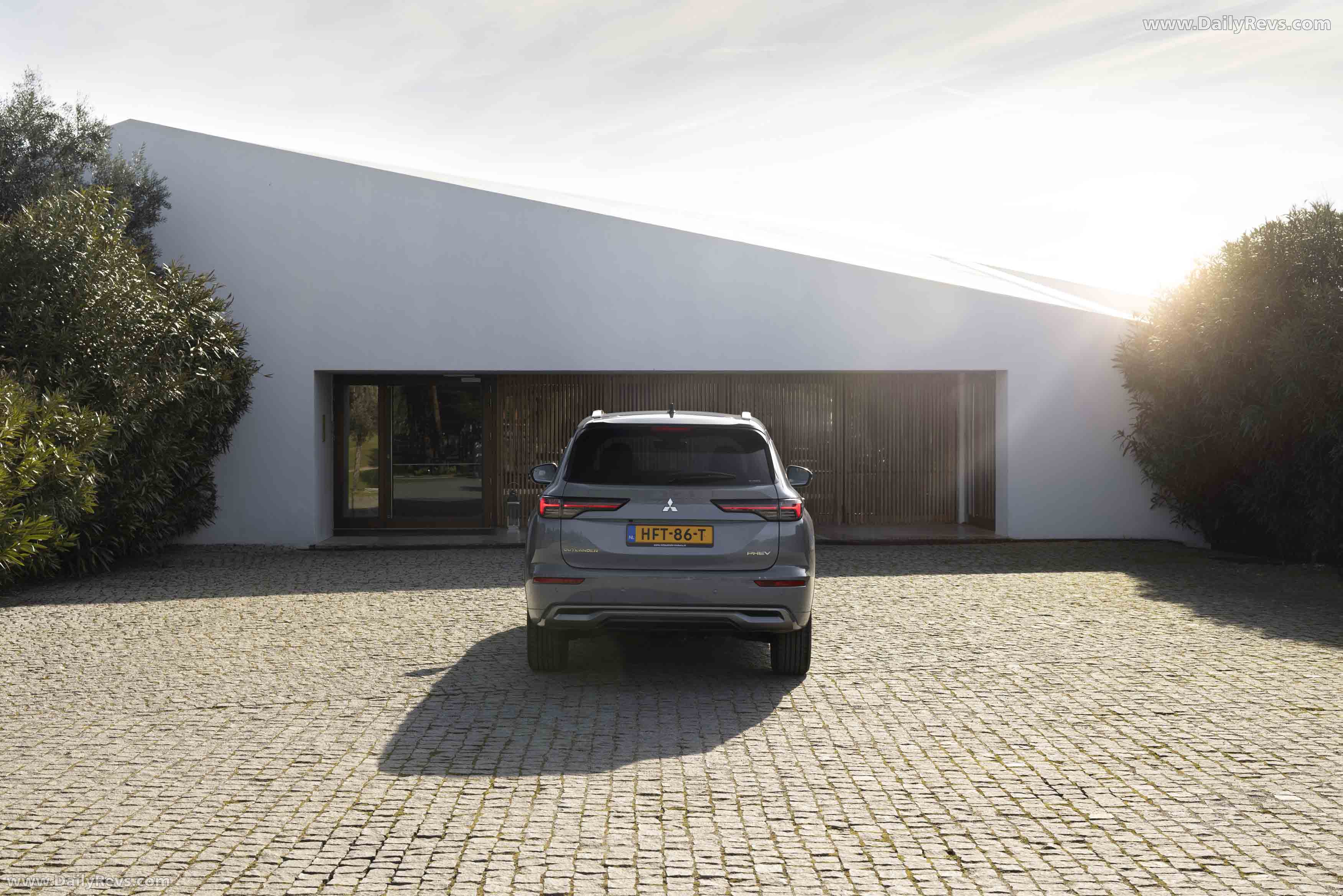 2025 Mitsubishi Outlander PHEV European Version - Mitsubishi Upgrades ...
