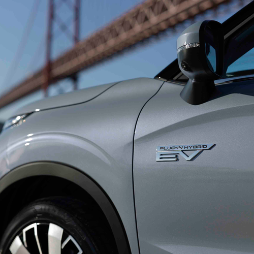 2025 Mitsubishi Outlander PHEV European Version - Mitsubishi Upgrades ...