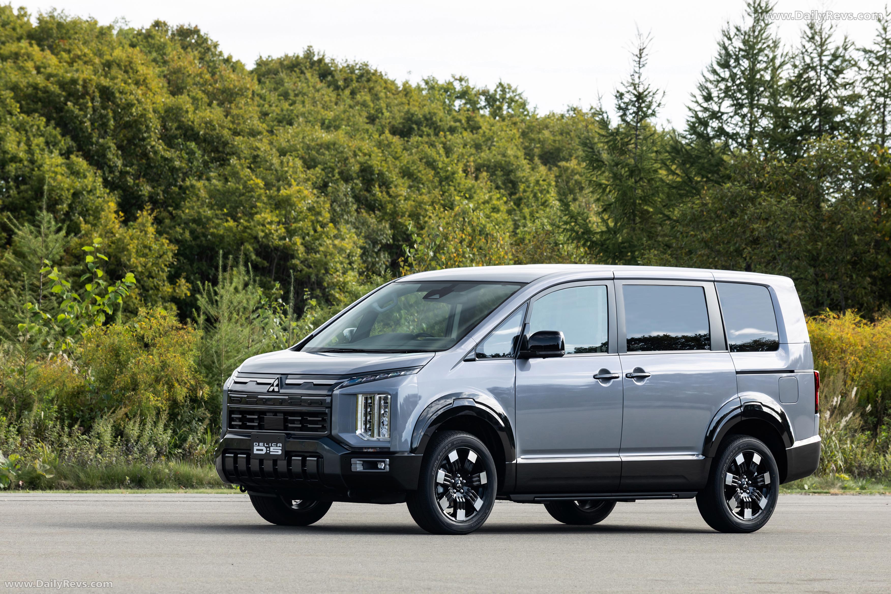 2025 Mitsubishi Delica D5 Prototype - MPV With SUV-inspired design cues ...
