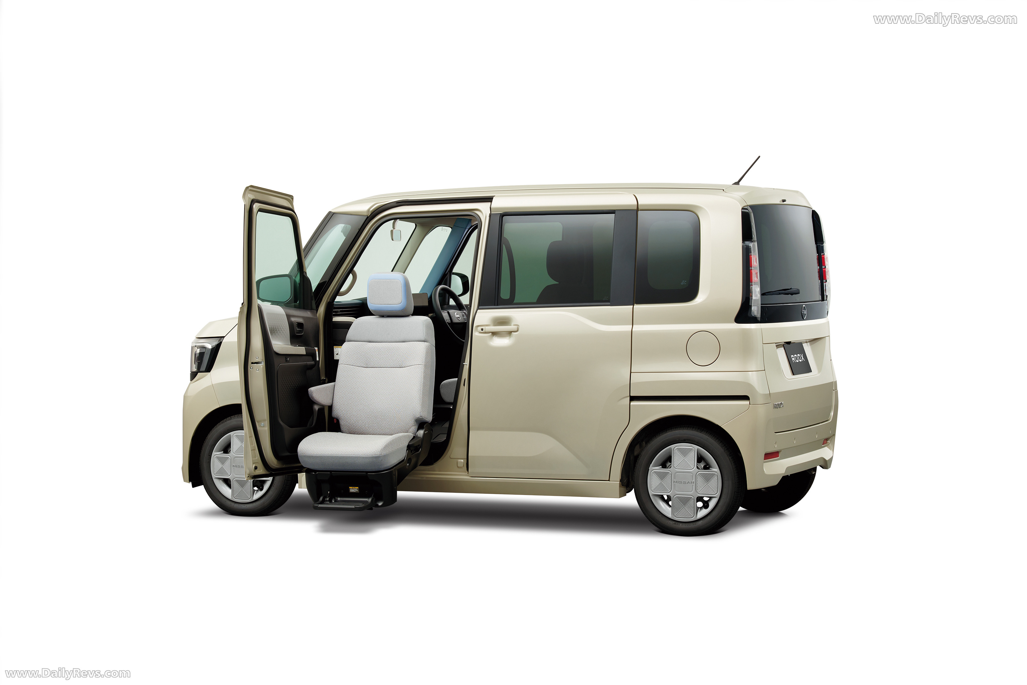 2026 Nissan Roox - Perfect Kei-Car Comfort and Tech for 2026 - DailyRevs