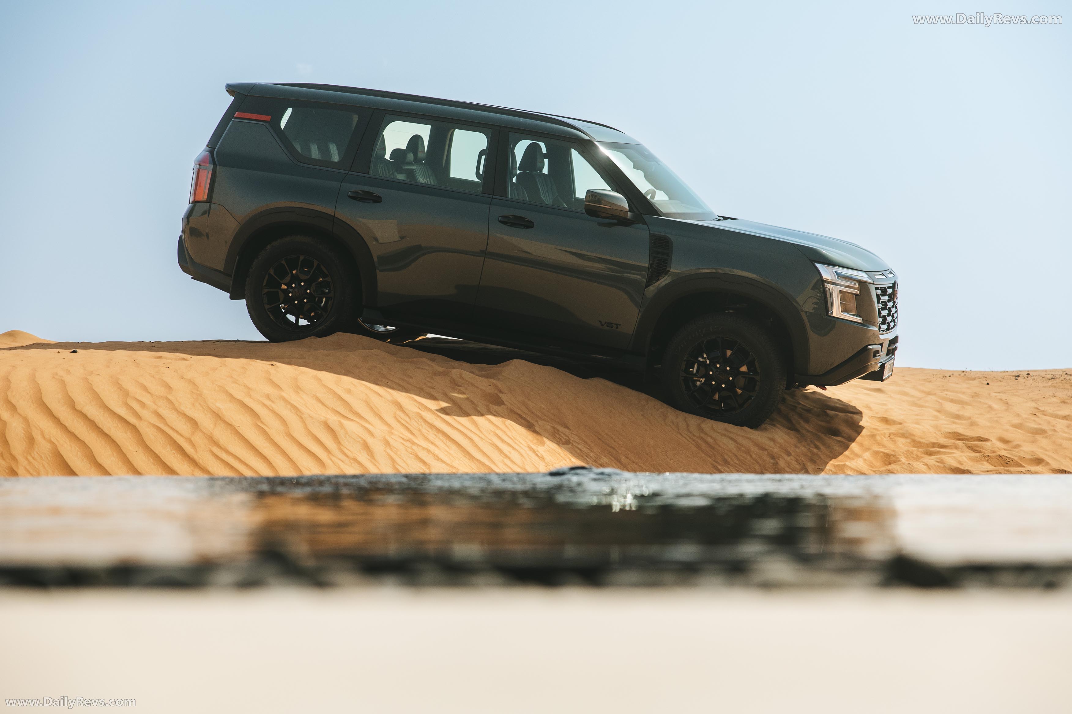 2026 Nissan Patrol PRO-4X: Rugged Off-Road Styling Meets Purpose-Built ...