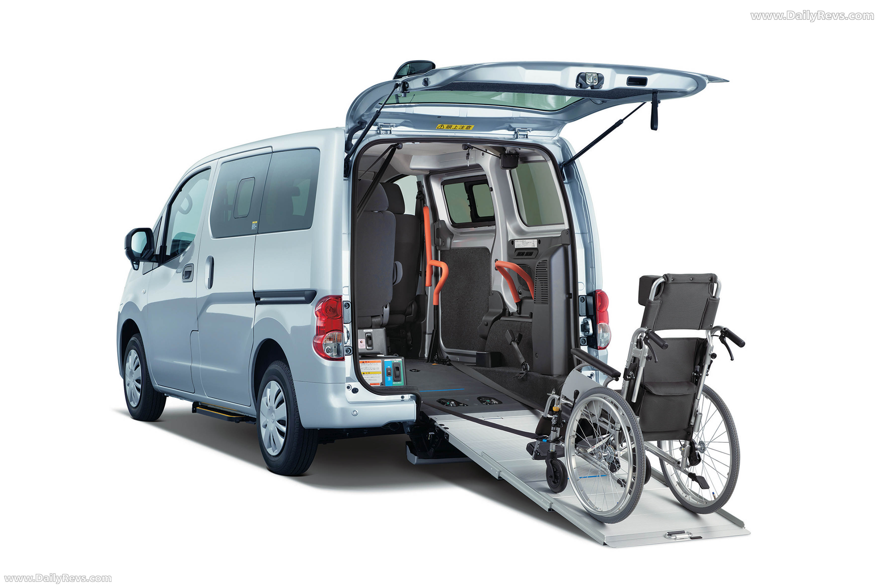 2025 Nissan NV200 Barnett: Spacious Commercial Van Designed for Maximum ...