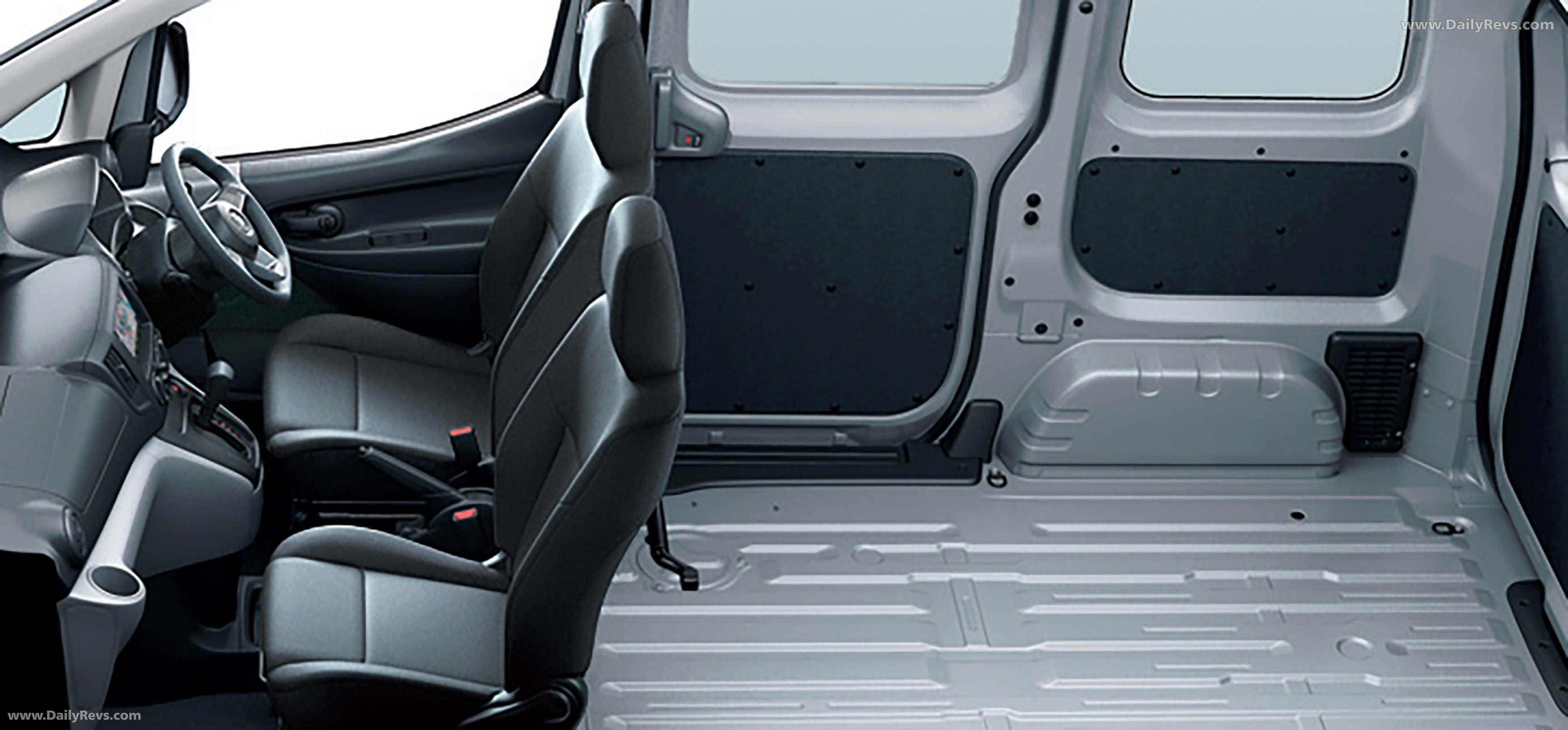 2025 Nissan NV200 Barnett: Spacious Commercial Van Designed for Maximum ...