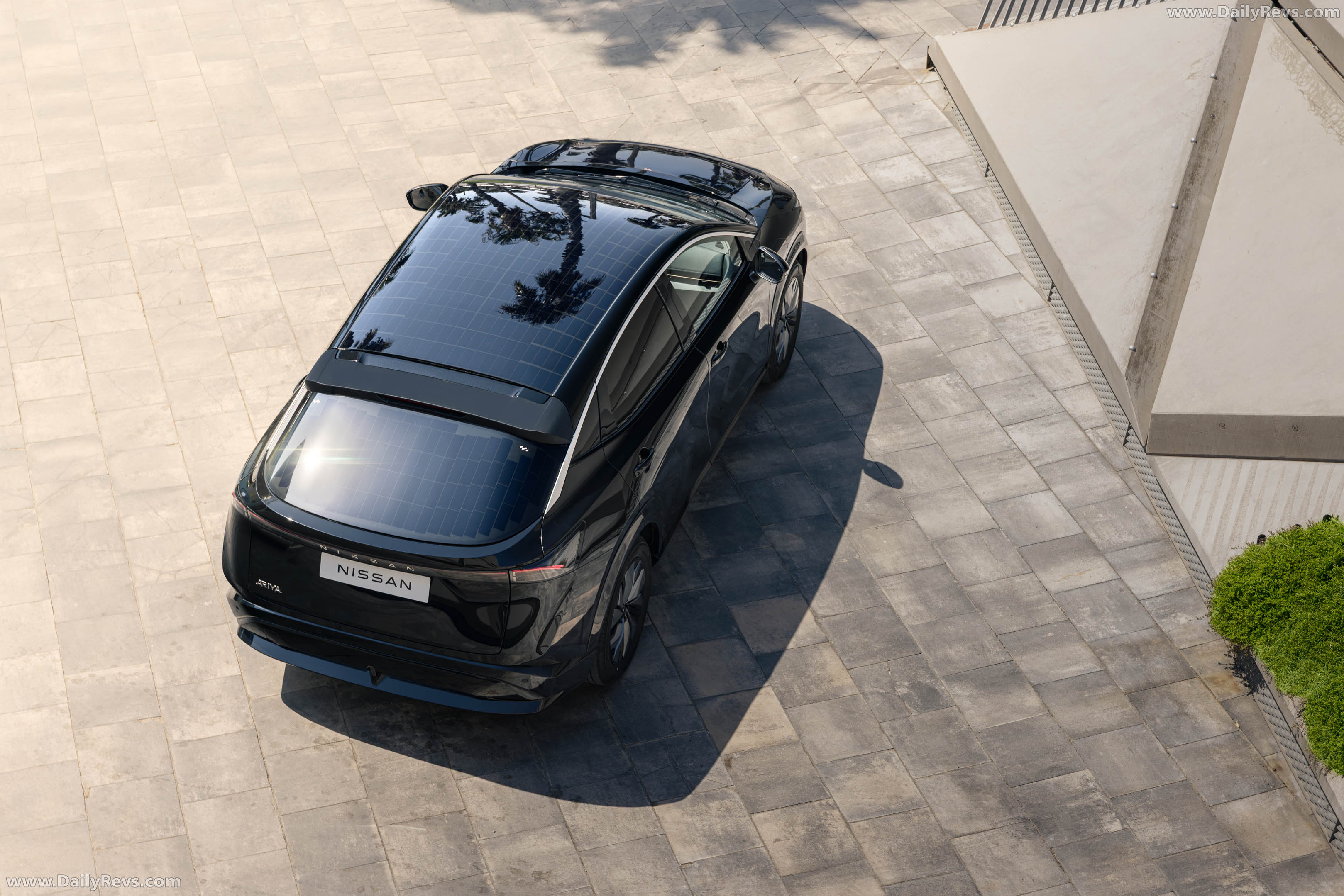 2026 Nissan Ariya Concept Explores Solar Charging - DailyRevs