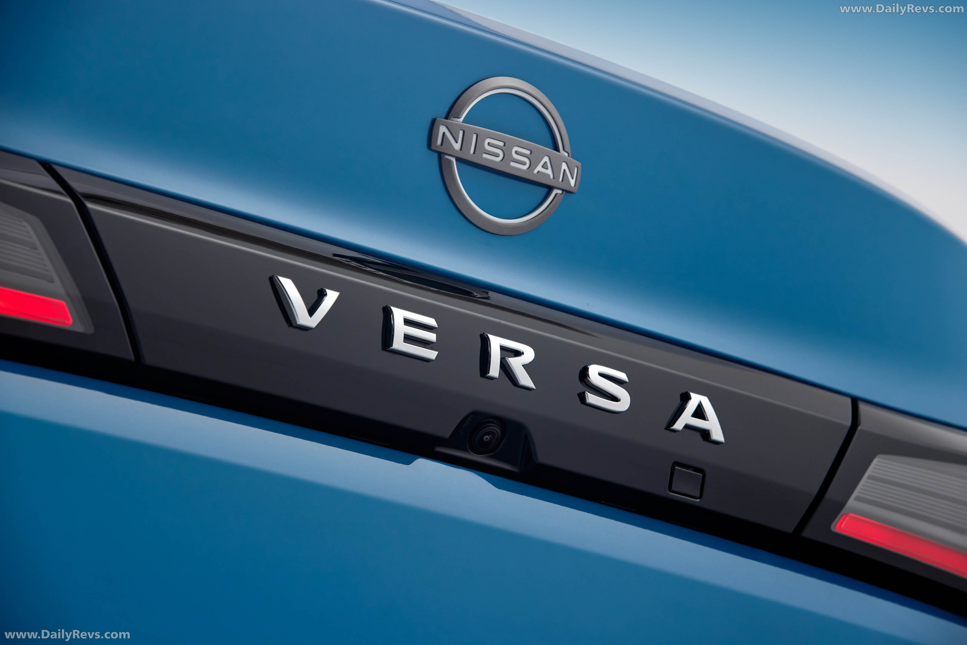 Nissan Versa Most Beloved Sub Compact Sedan DailyRevs Nissan Versa Most Beloved Sub Compact Sedan DailyRevs