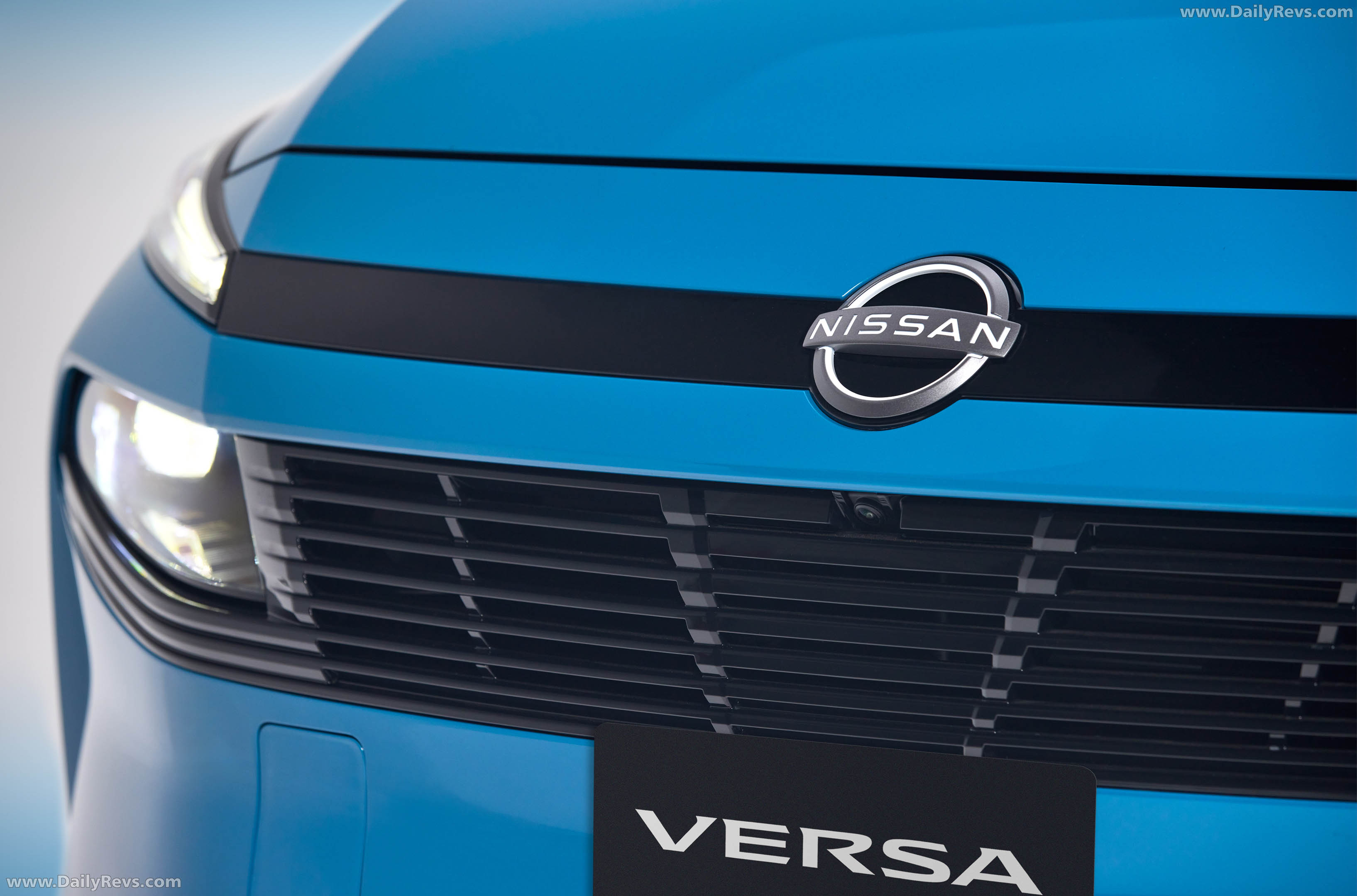 Nissan Versa - Most Beloved Sub-Compact Sedan - DailyRevs