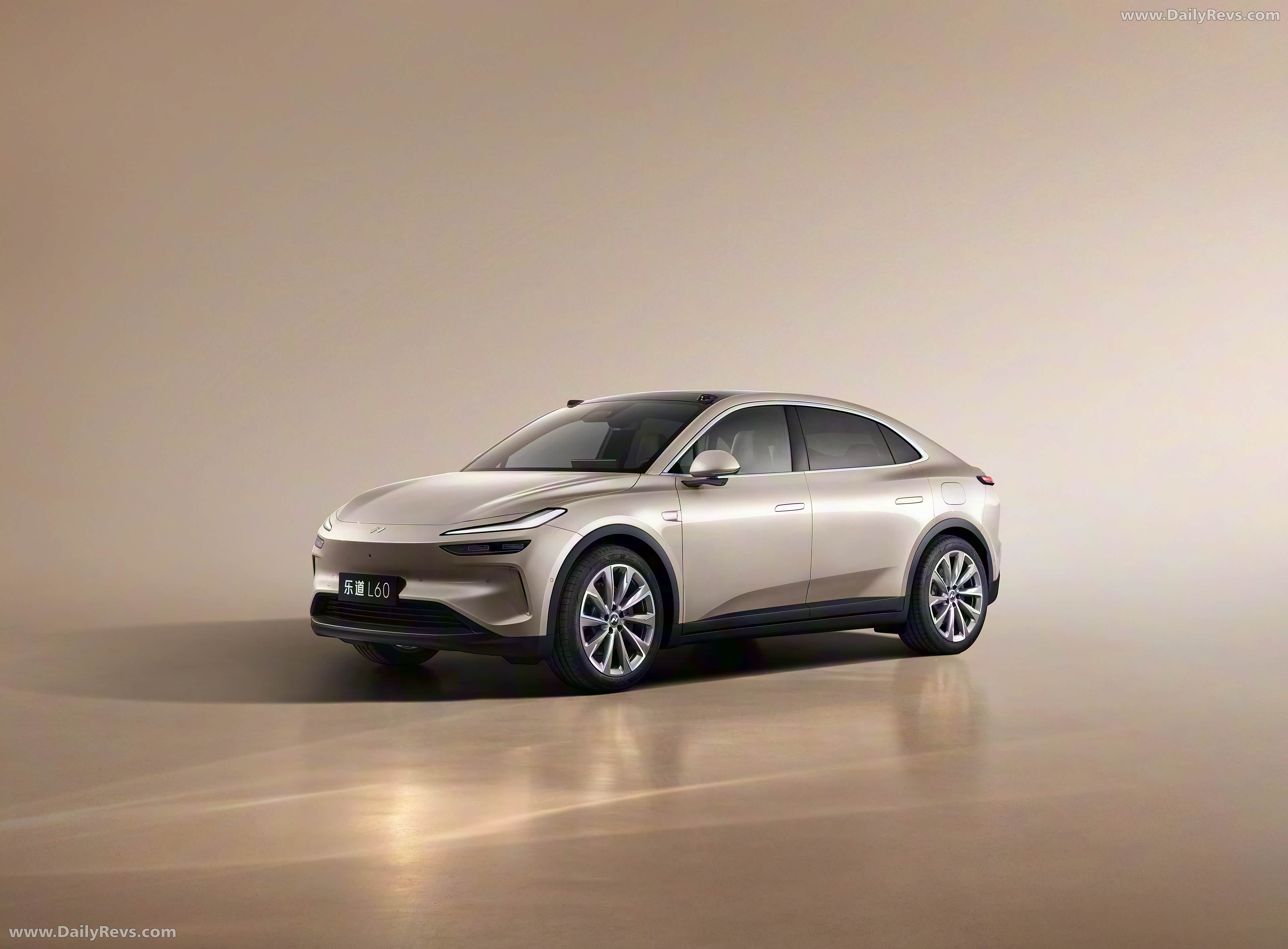 2025 ONVO L60 AWD: Smart Electric Mid-Size SUV Designed for Family ...