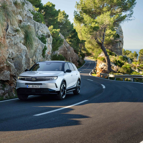 2025 Opel Grandland PHEV - Opel Combines Striking Design with Efficient ...