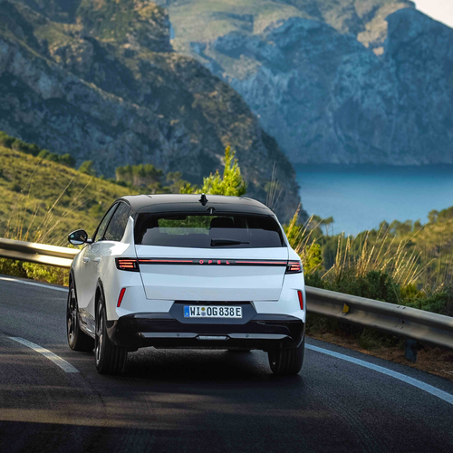 2025 Opel Grandland PHEV - Opel Combines Striking Design with Efficient ...