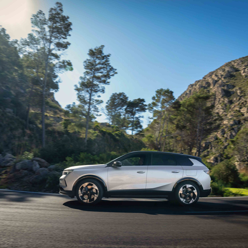 2025 Opel Grandland PHEV - Opel Combines Striking Design with Efficient ...