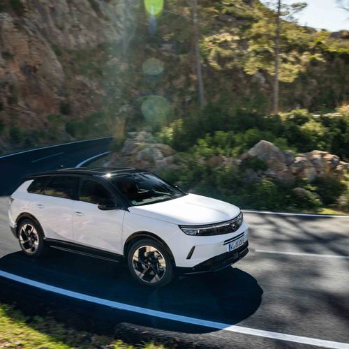 2025 Opel Grandland PHEV - Opel Combines Striking Design with Efficient ...