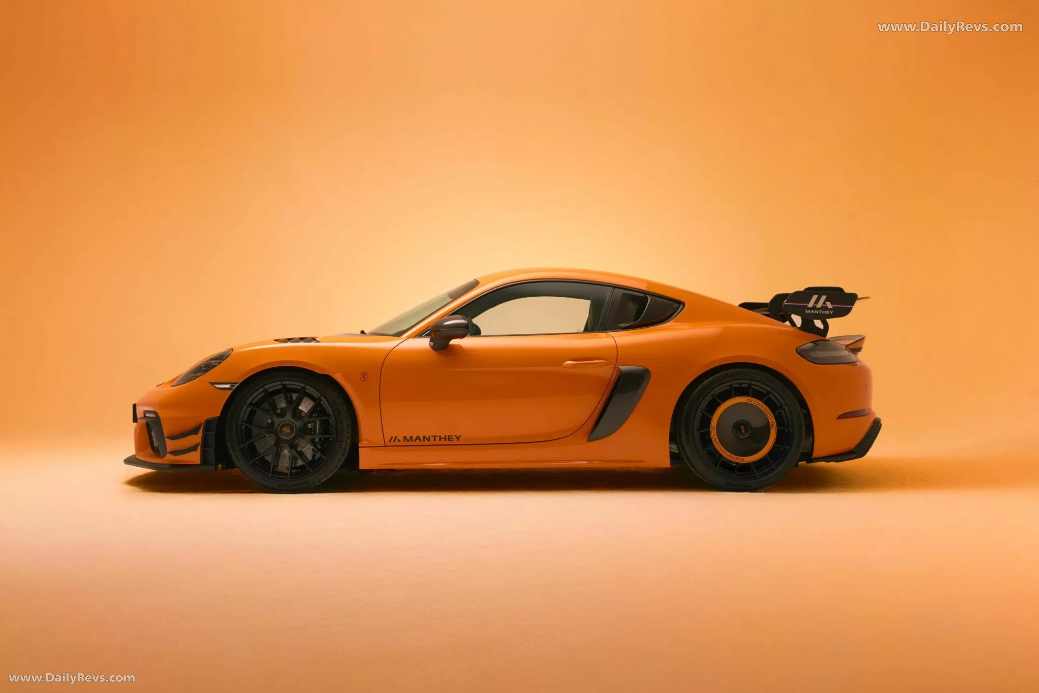 2025 Porsche 718 Cayman GT4 RS Manthey Kit - one-off Netherlands ...