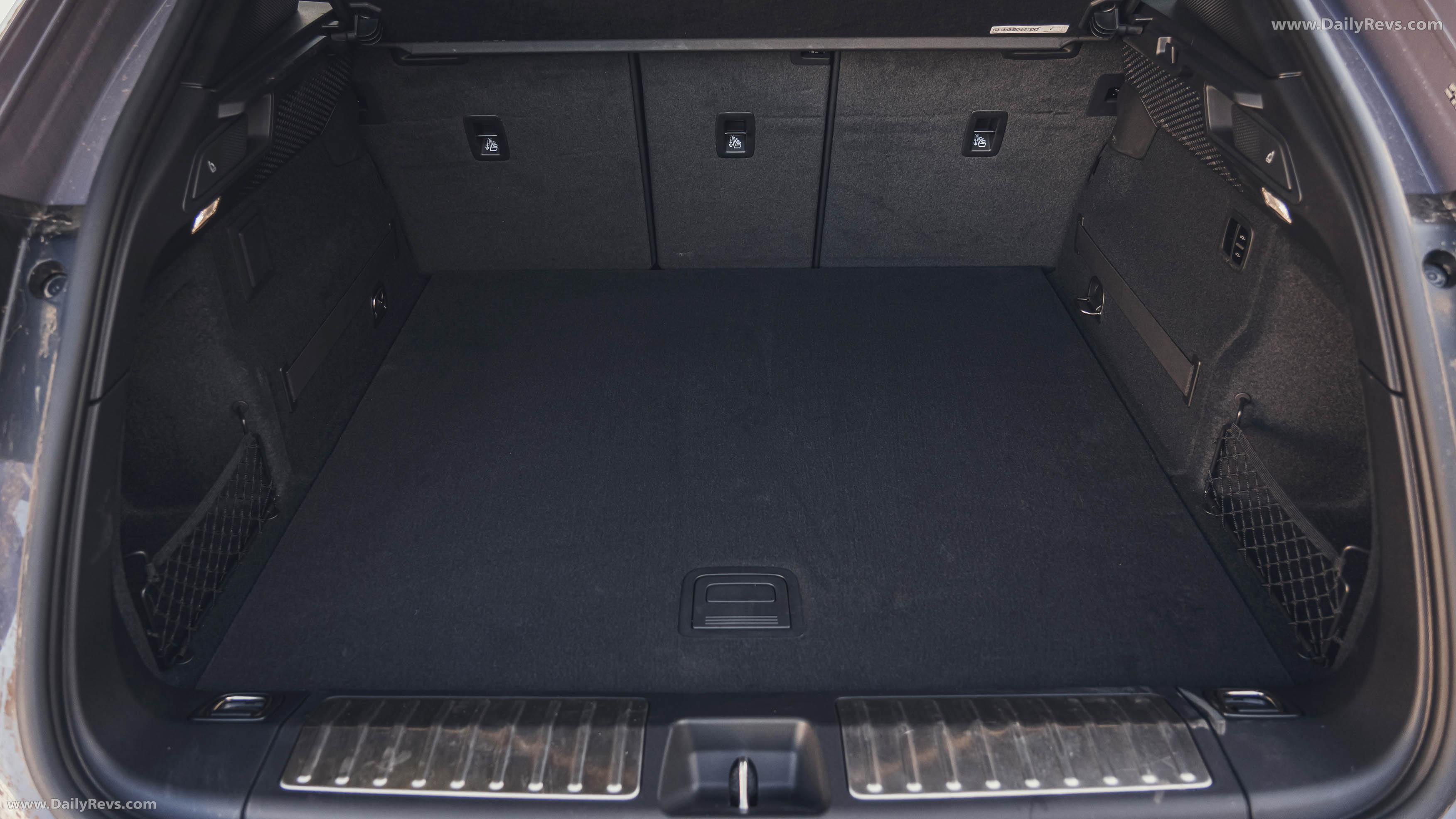 2025 Porsche Macan 4S Provence - Most Balanced Version of Porsche’s ...