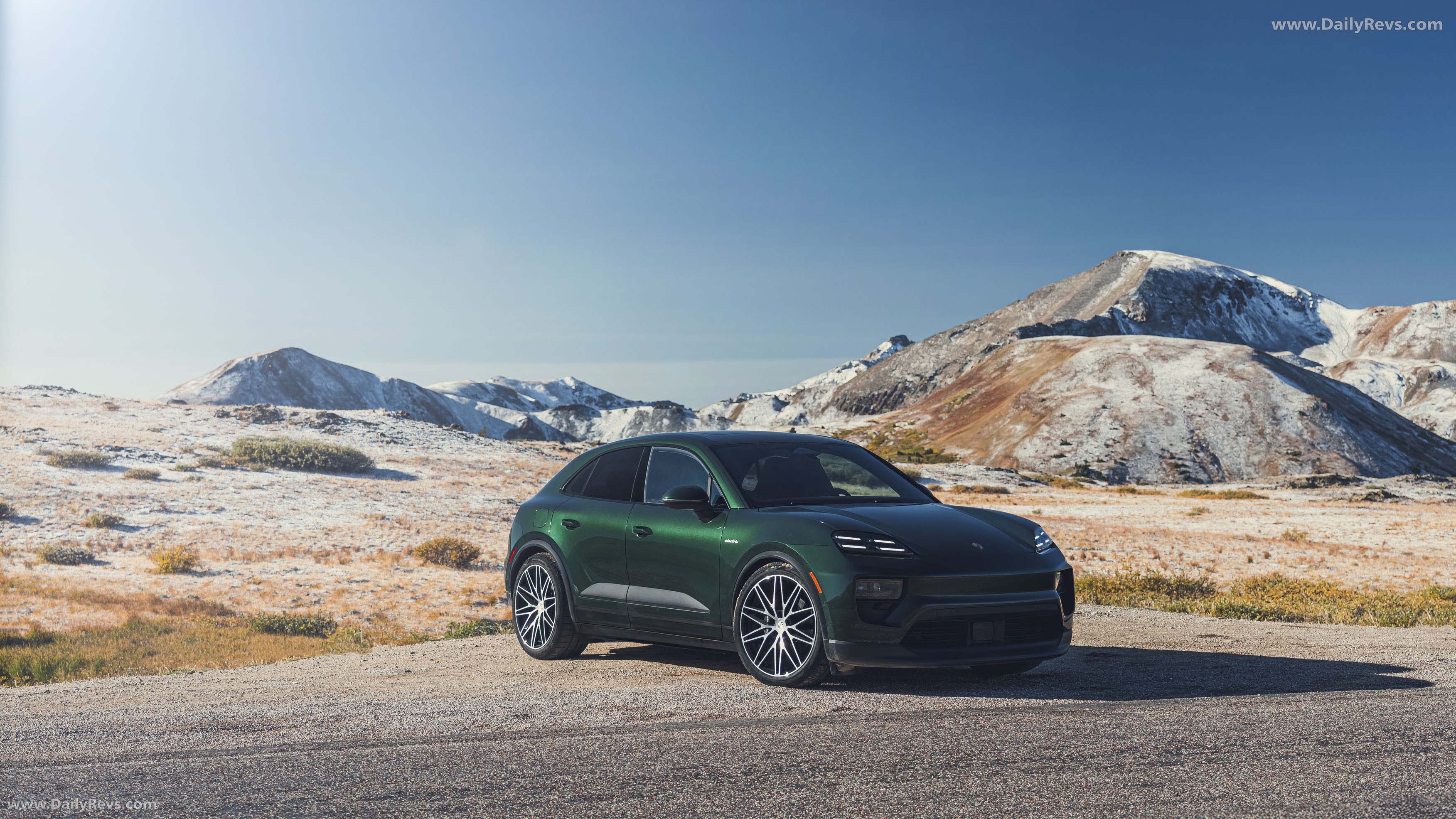 2025 Porsche Macan 4 Oak Green - Next Step in Porsche’s Electrification ...