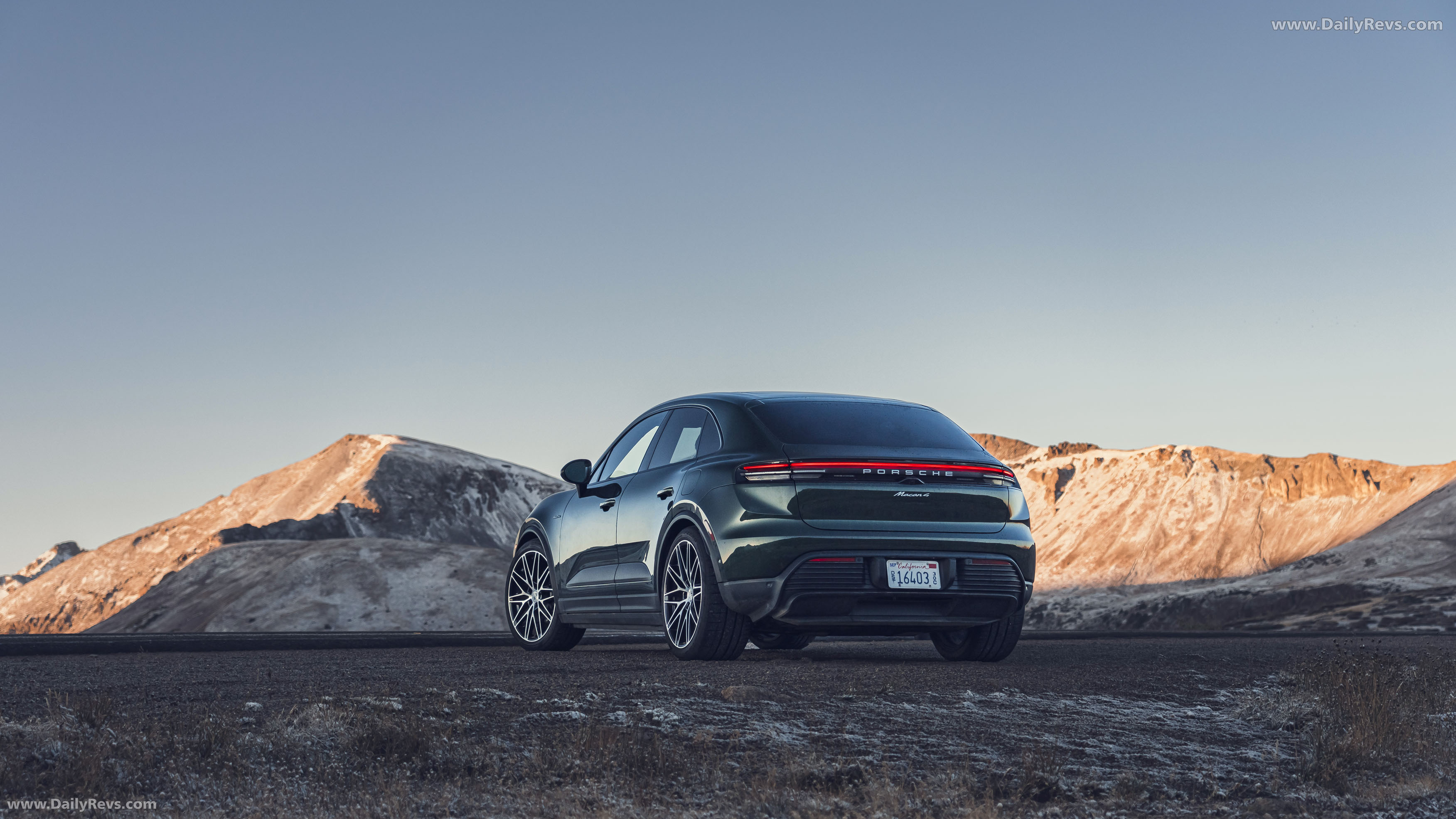 2025 Porsche Macan 4 Oak Green - Next Step in Porsche’s Electrification ...