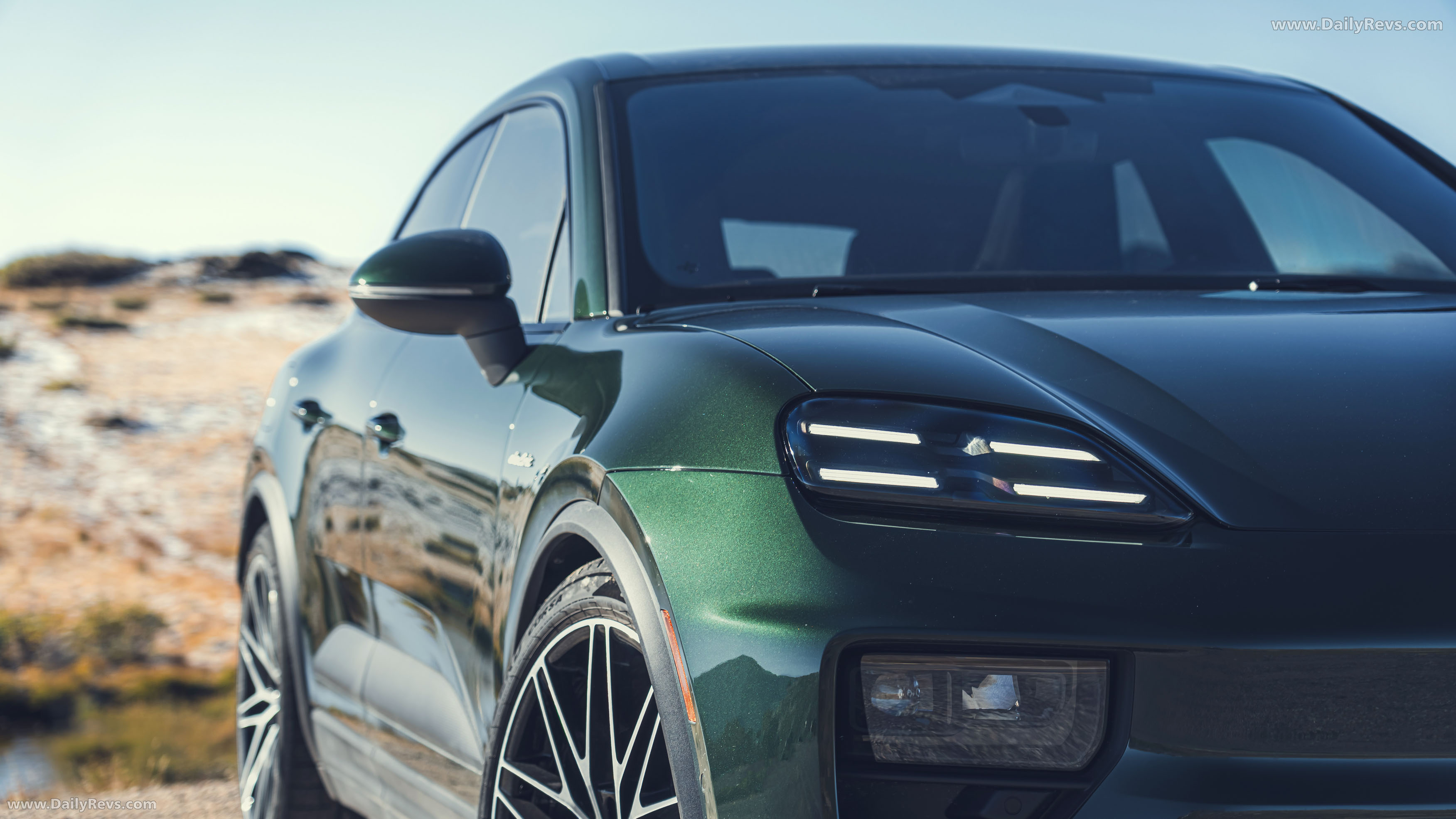 2025 Porsche Macan 4 Oak Green - Next Step in Porsche’s Electrification ...