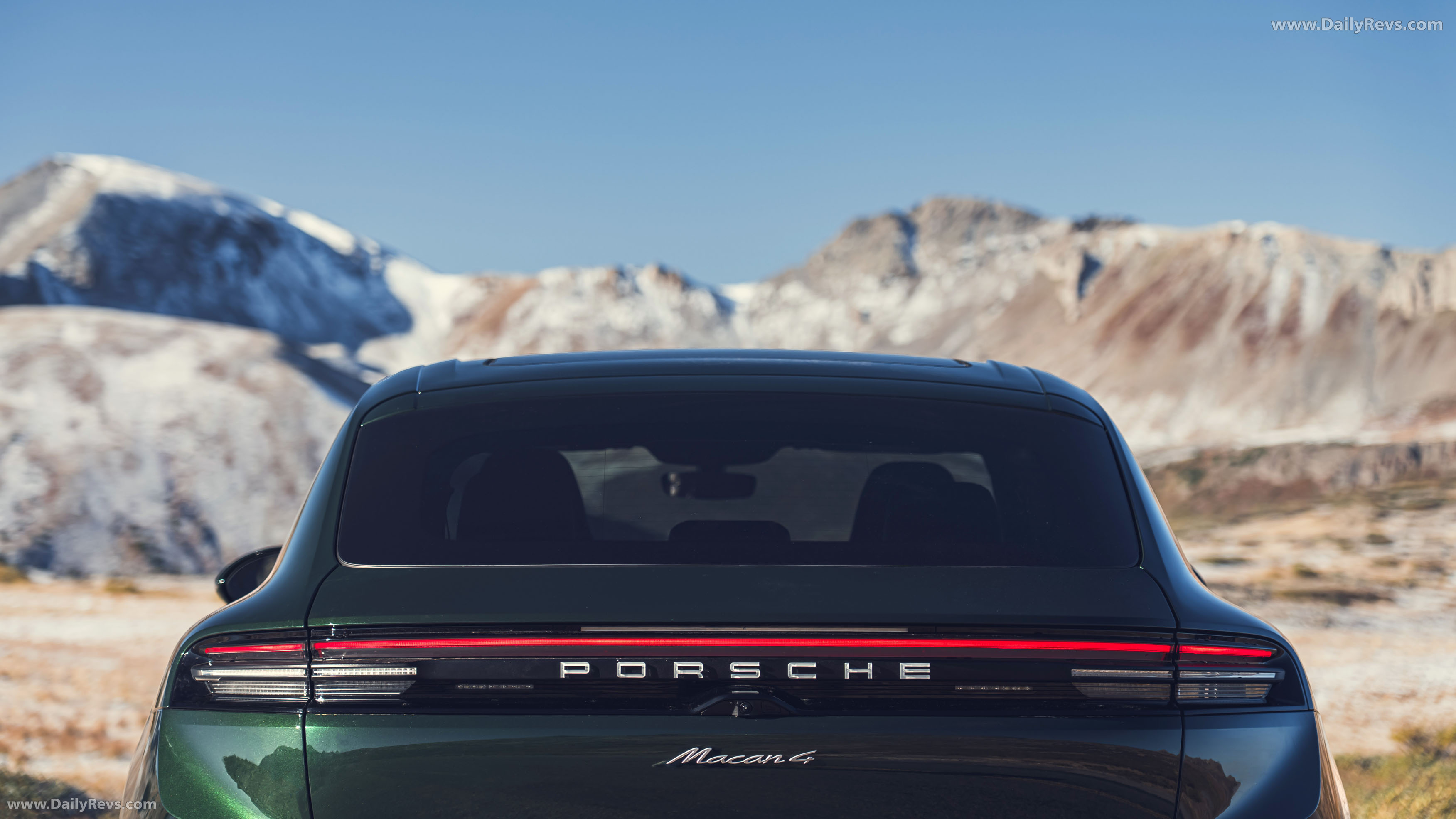 2025 Porsche Macan 4 Oak Green - Next Step in Porsche’s Electrification ...