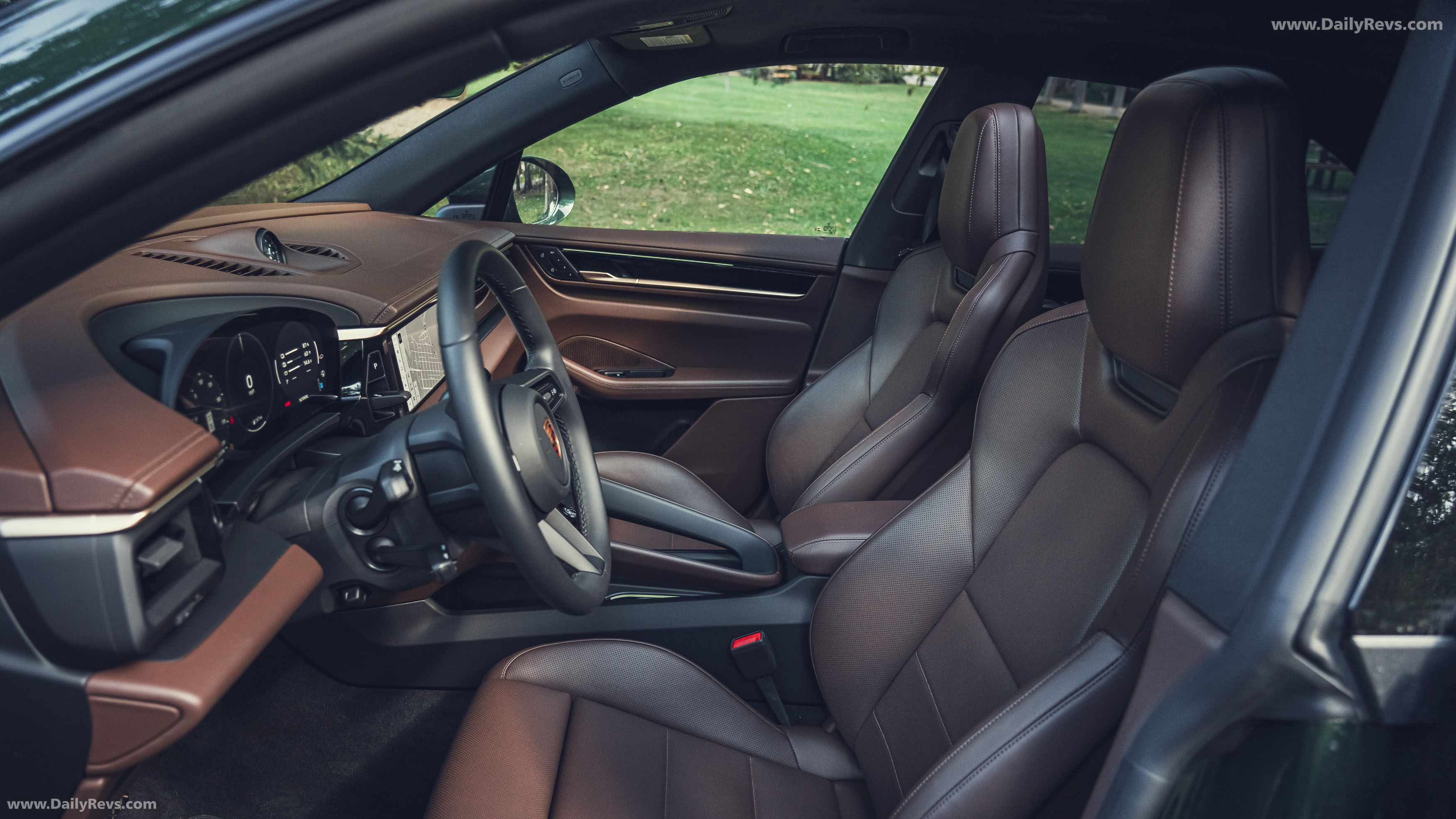 2025 Porsche Macan 4 Oak Green - Next Step in Porsche’s Electrification ...