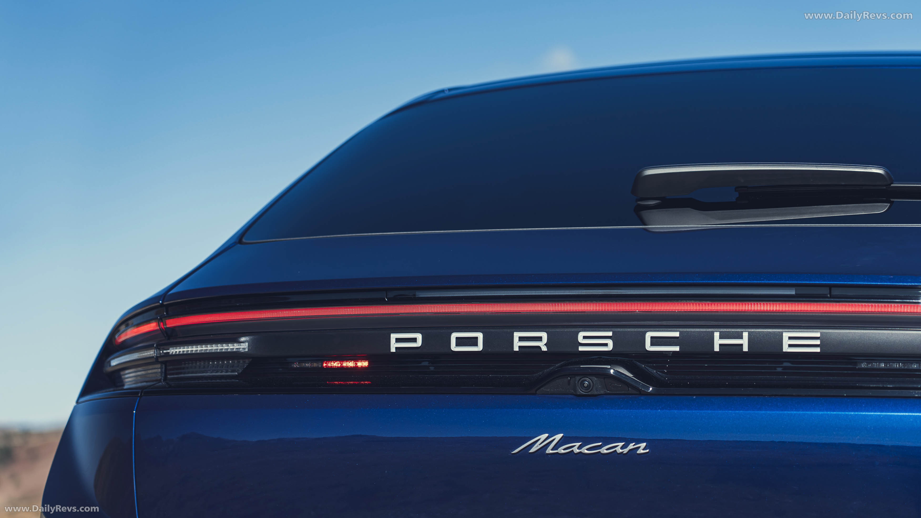 2025 Porsche Macan Gentian Blue H2 - Brings a Bold New Edge - DailyRevs