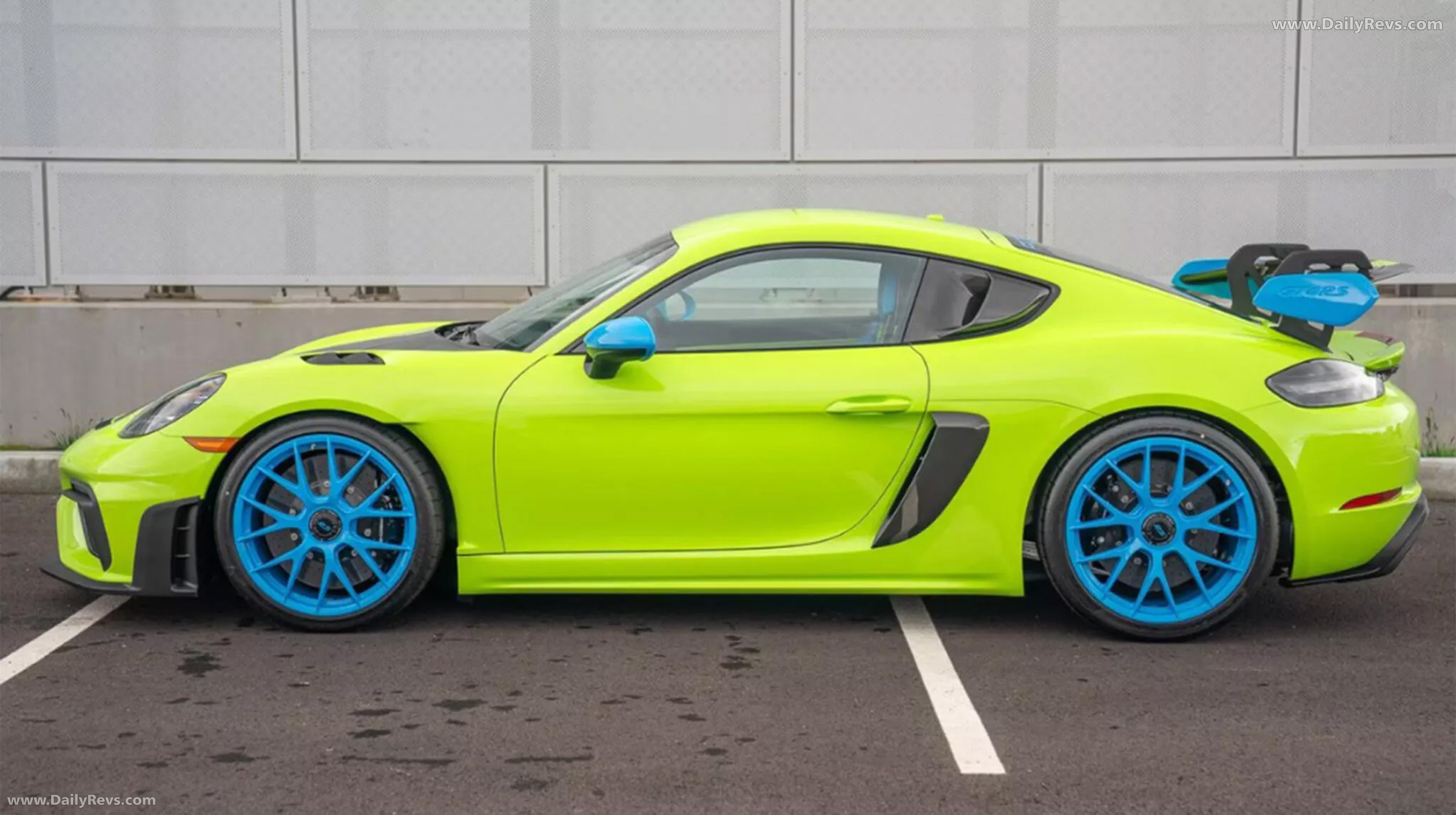 2025 Porsche 718 Cayman GT4 RS Sonderwunsch 982: Bespoke Track Weapon ...