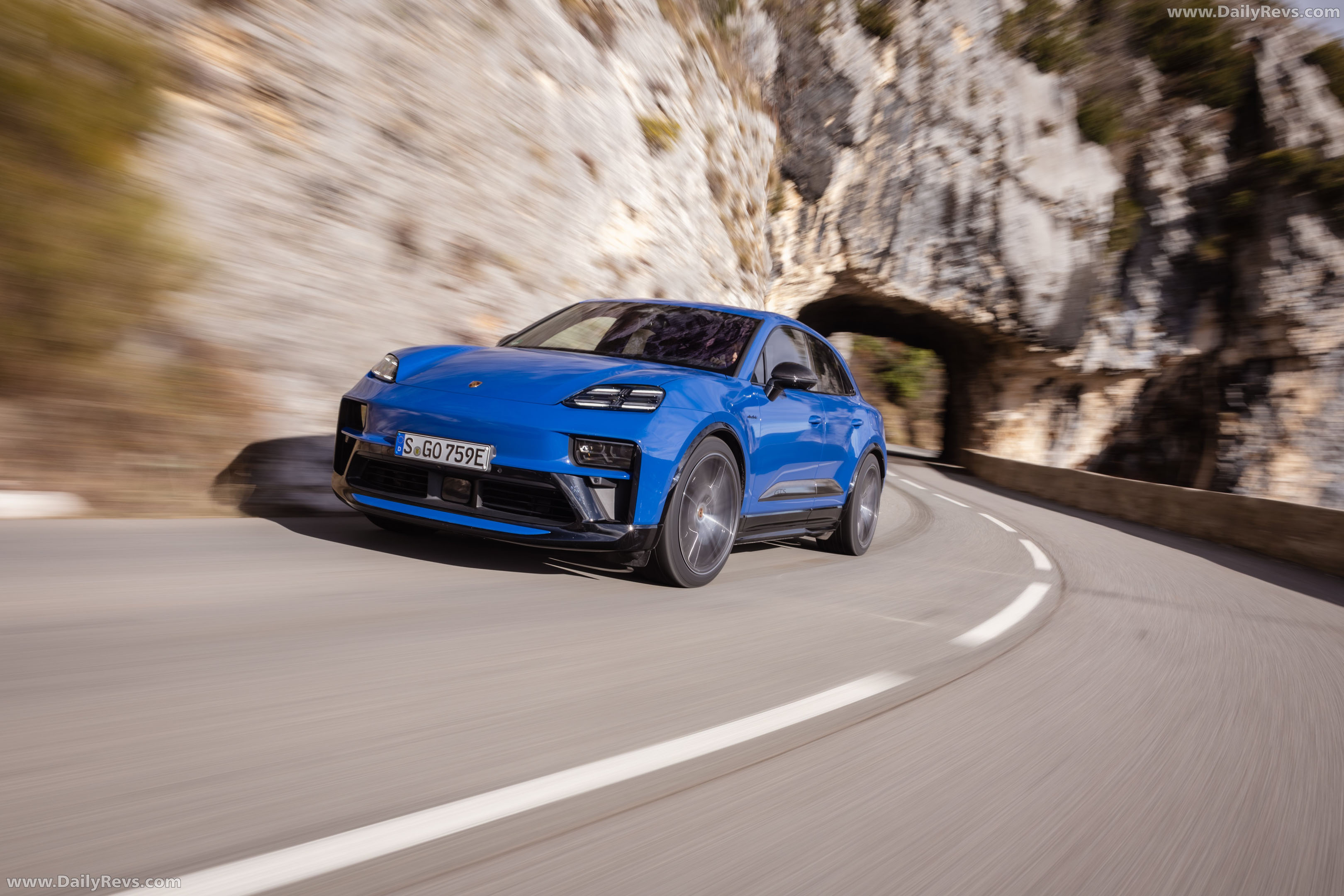 2026 Porsche Macan GTS H2 - Sportiest Electric Macan Yet - DailyRevs