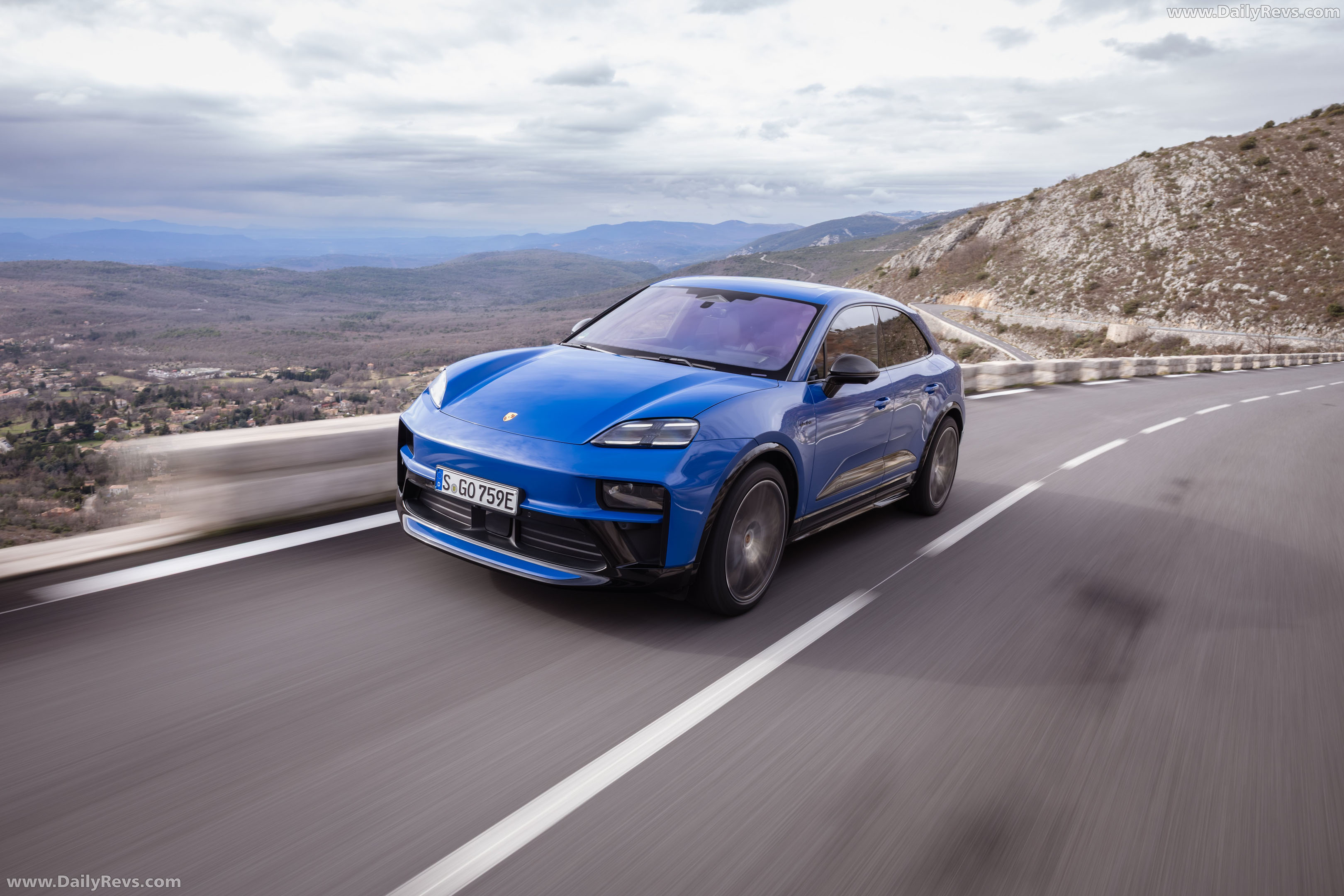 2026 Porsche Macan GTS H2 - Sportiest Electric Macan Yet - DailyRevs