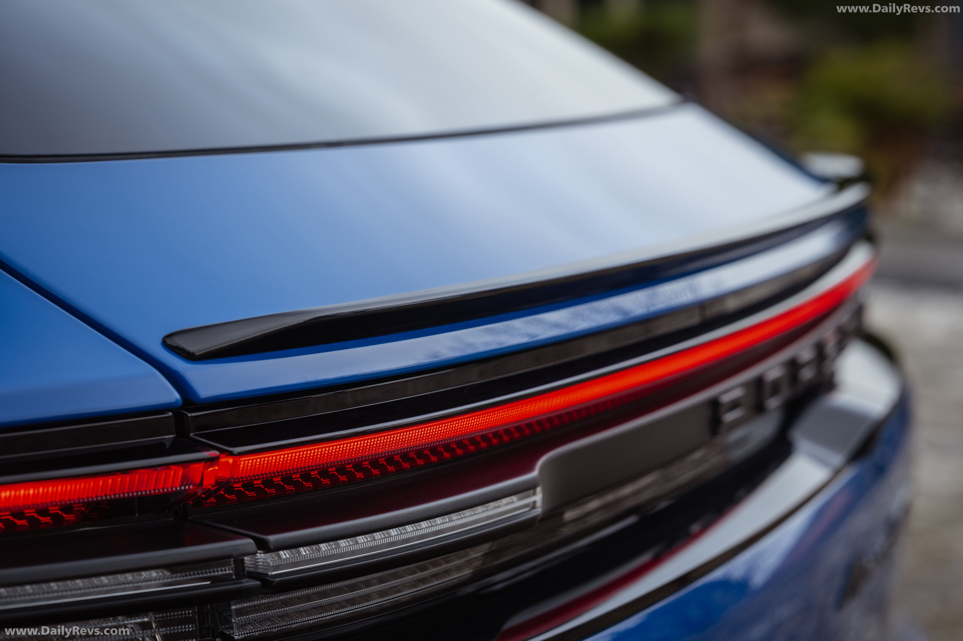 2026 Porsche Macan GTS H2 - Sportiest Electric Macan Yet - DailyRevs
