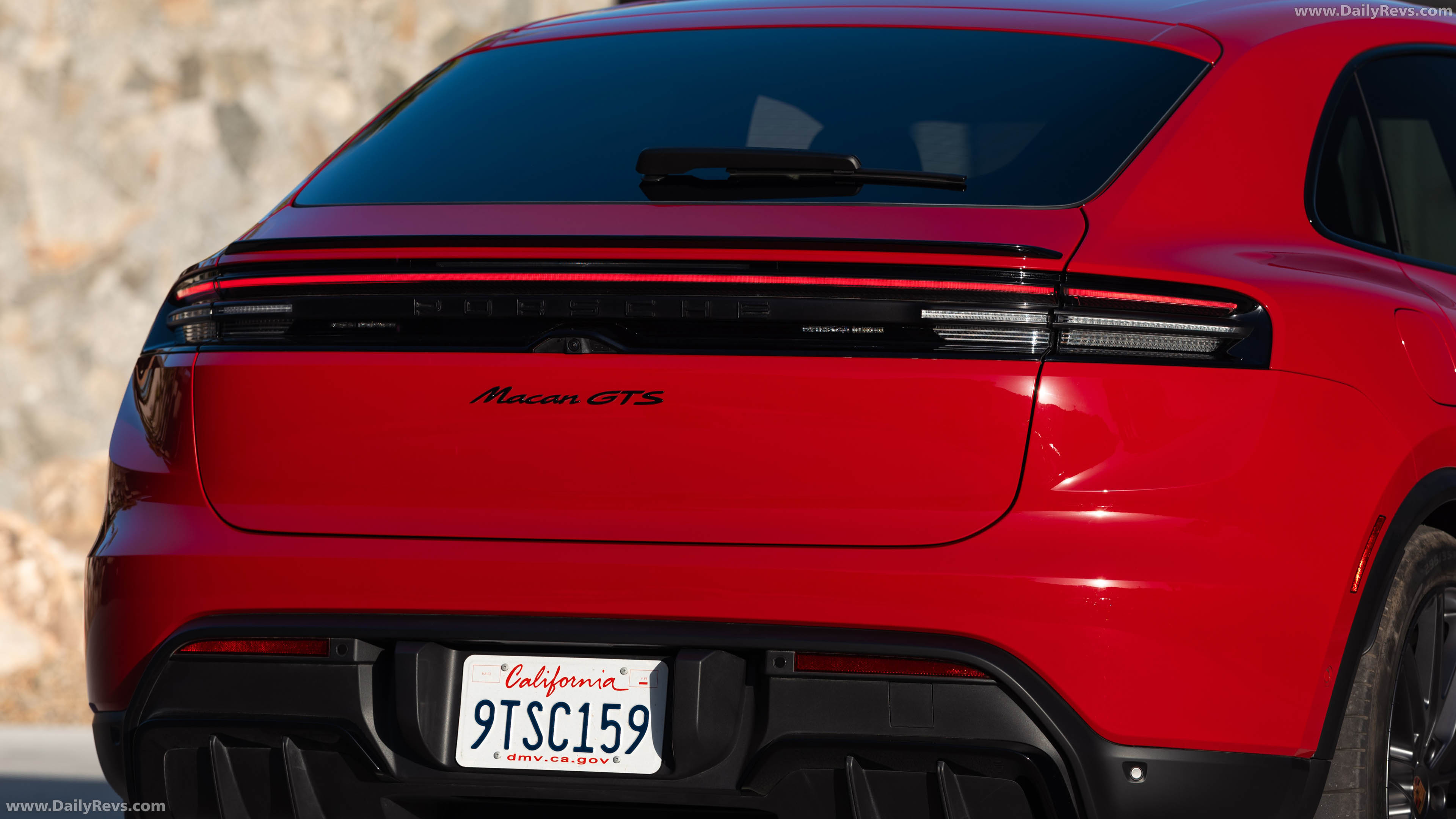 2026 Porsche Macan GTS H2 - Sportiest Electric Macan Yet - DailyRevs